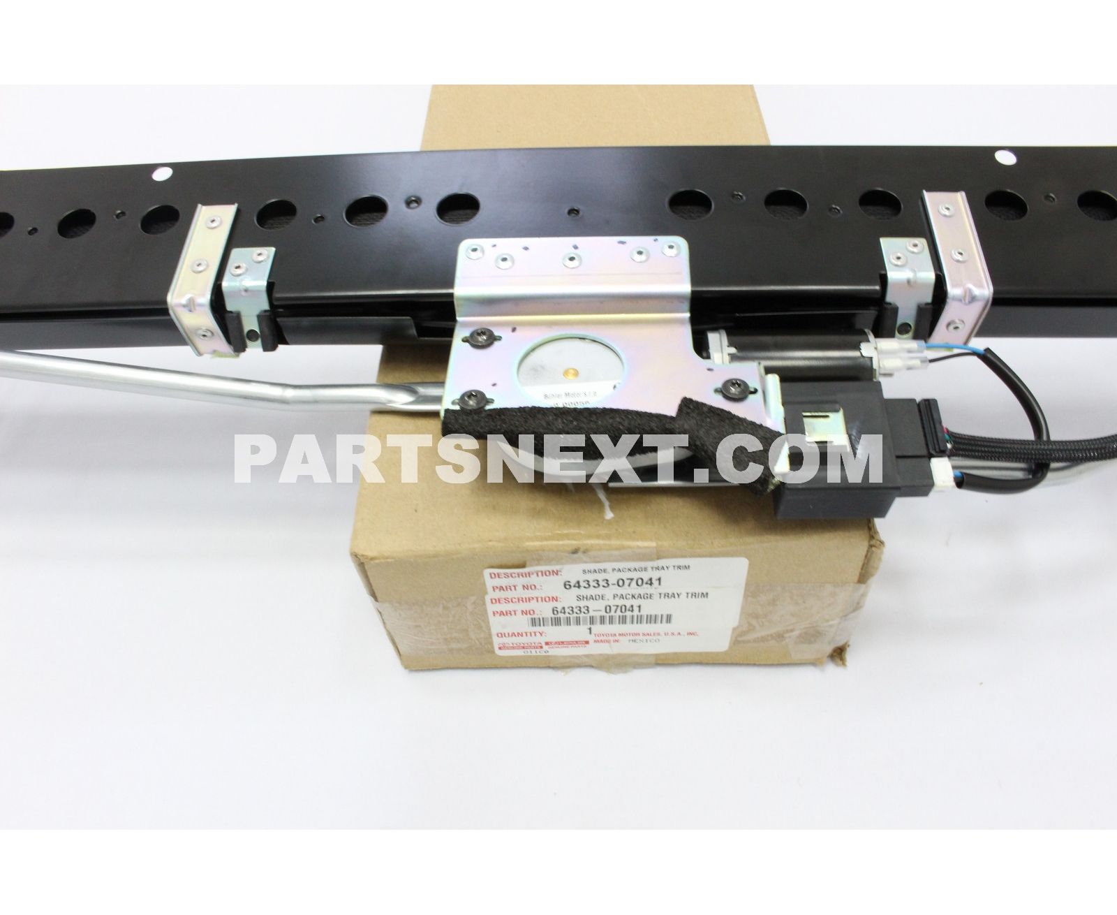 Toyota :: 64333-07041 SHADE ASSY, REAR WINDOW