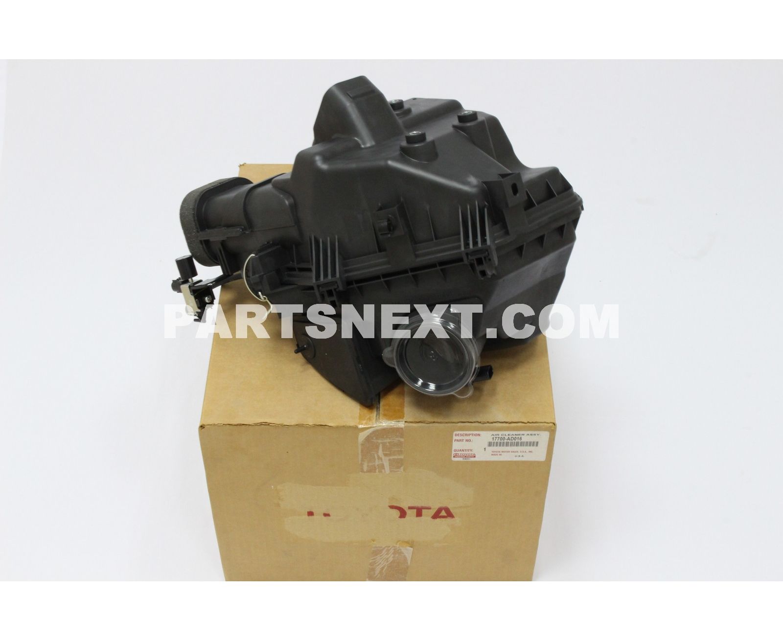 Toyota :: 17700-AD016 CLEANER ASSY, AIR