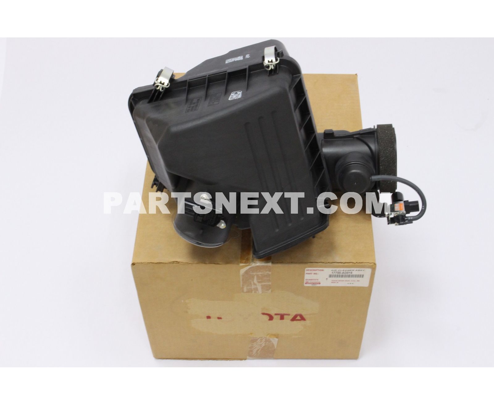 Toyota :: 17700-AD016 CLEANER ASSY, AIR
