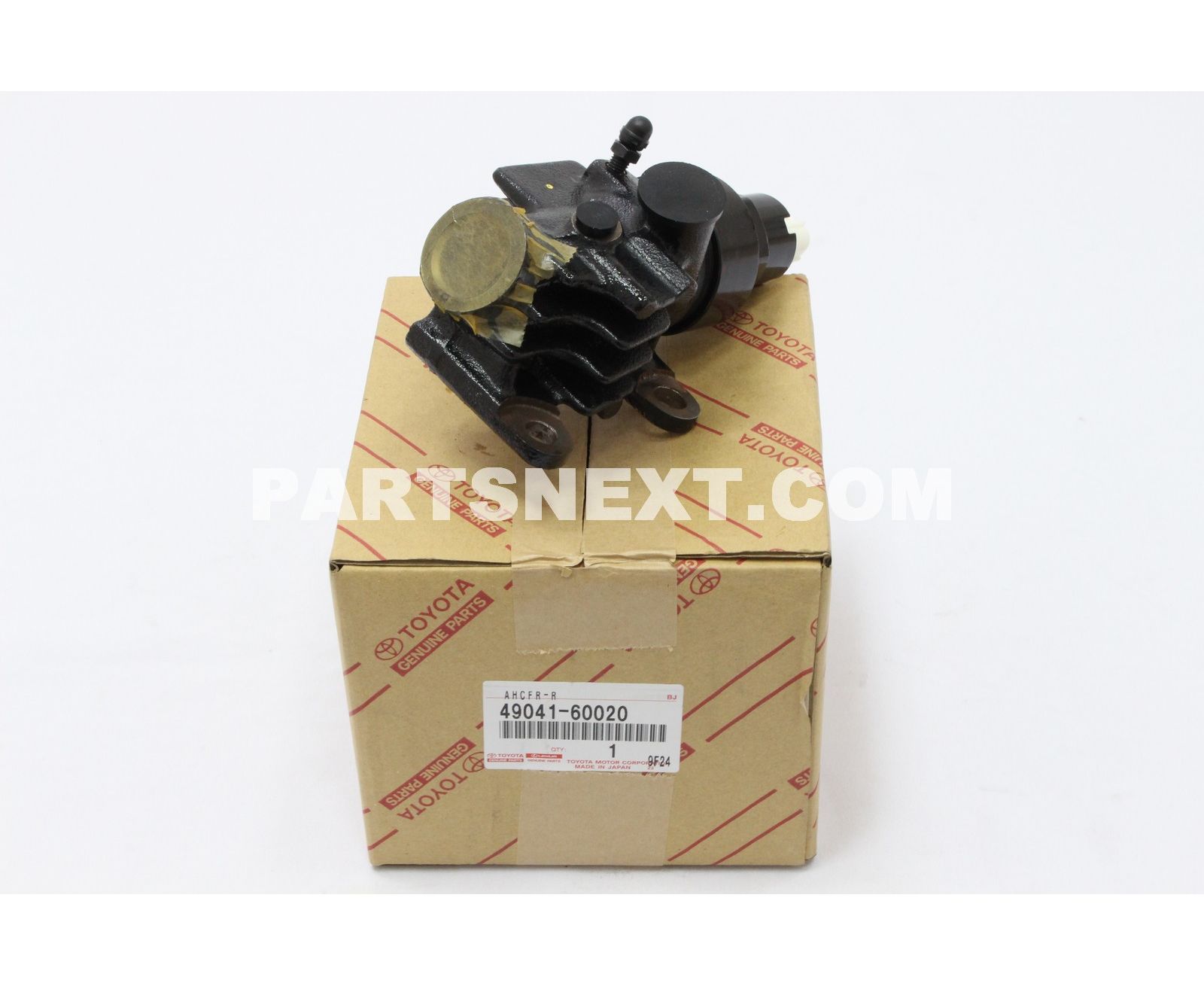 Toyota :: 49041-60020 ACCUMULATOR ASSY, FRONT SUSPENSION CONTROL, RH