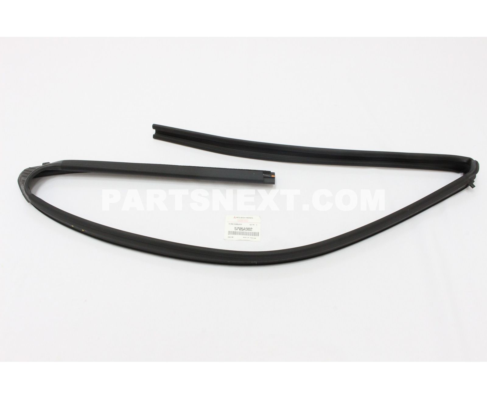 Mitsubishi :: 5705A902 RUNCHANNEL,F/DR WDO