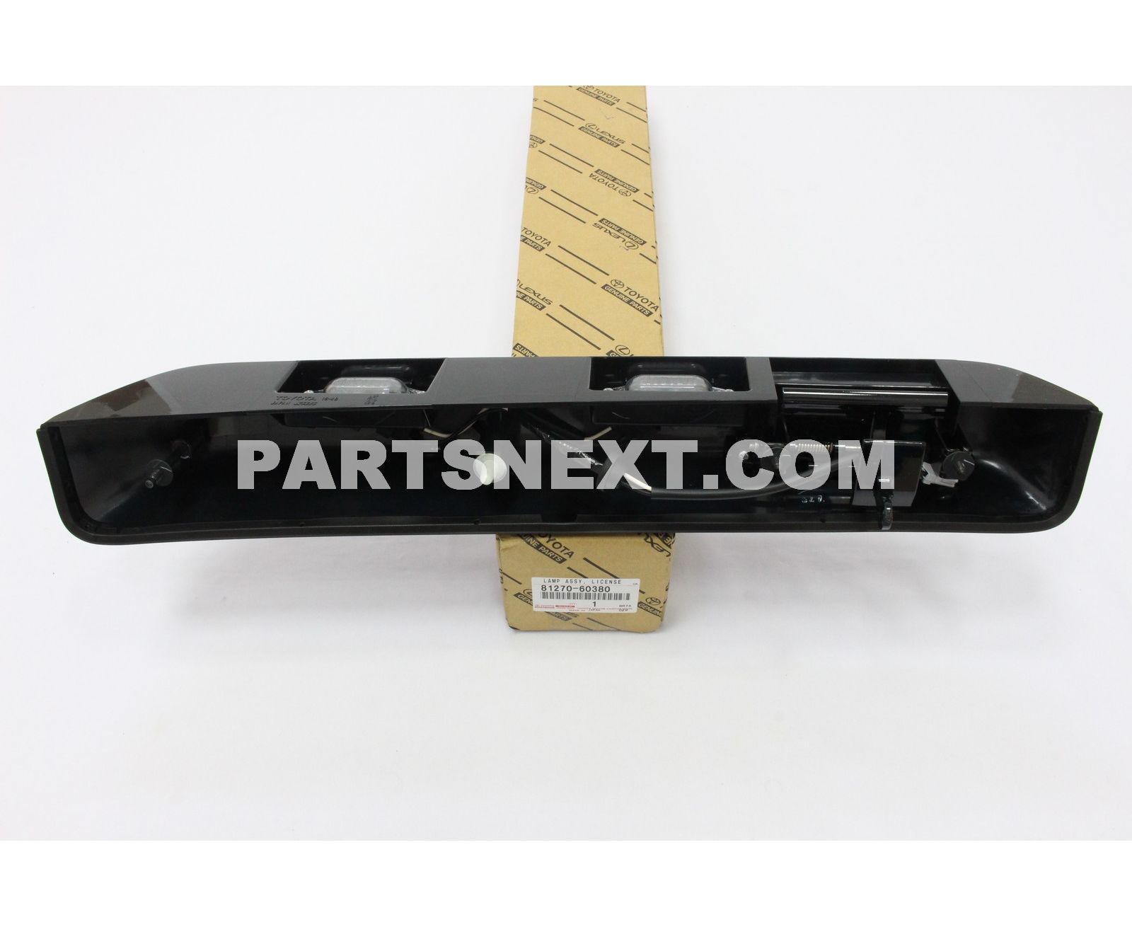 Toyota :: 81270-60380 LAMP ASSY, LICENSE PLATE