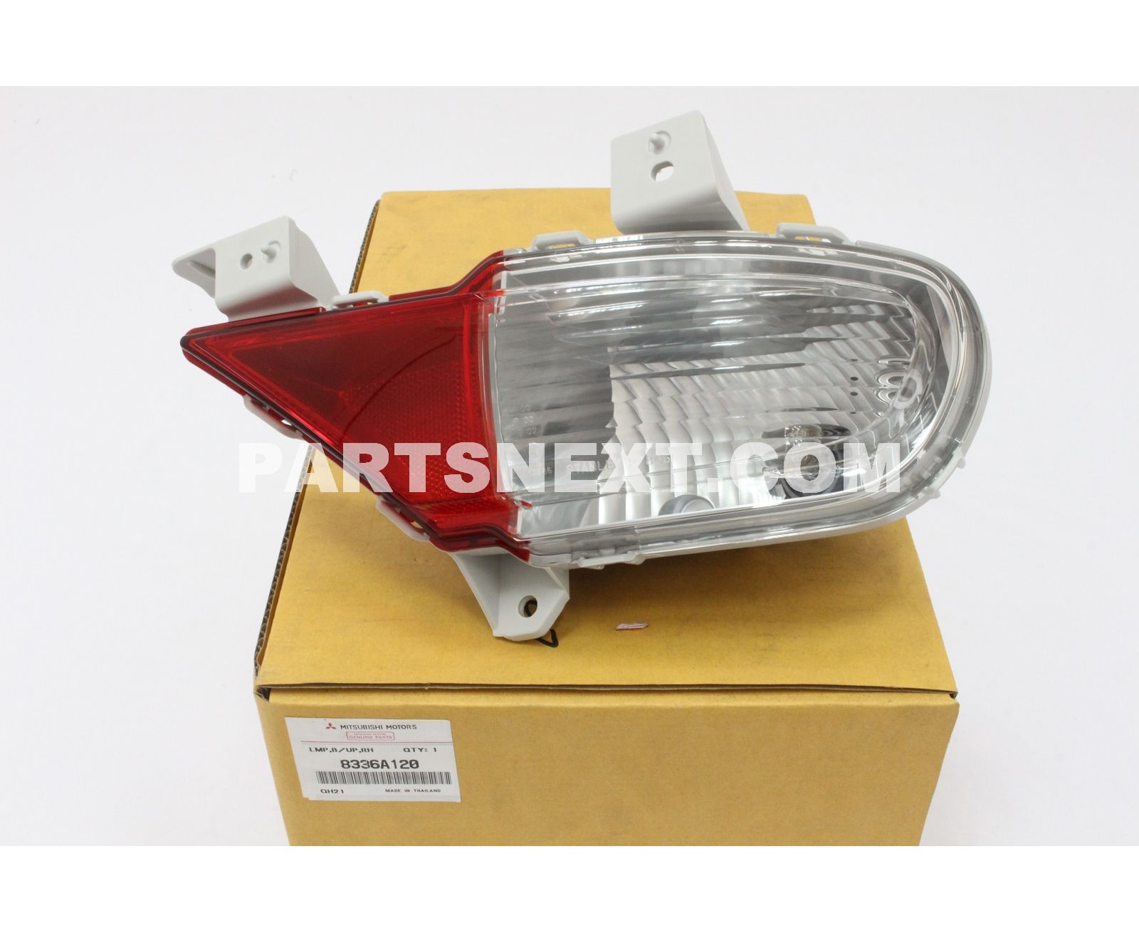 Mitsubishi :: 8336A120 LAMP KIT,BACKUP,RH