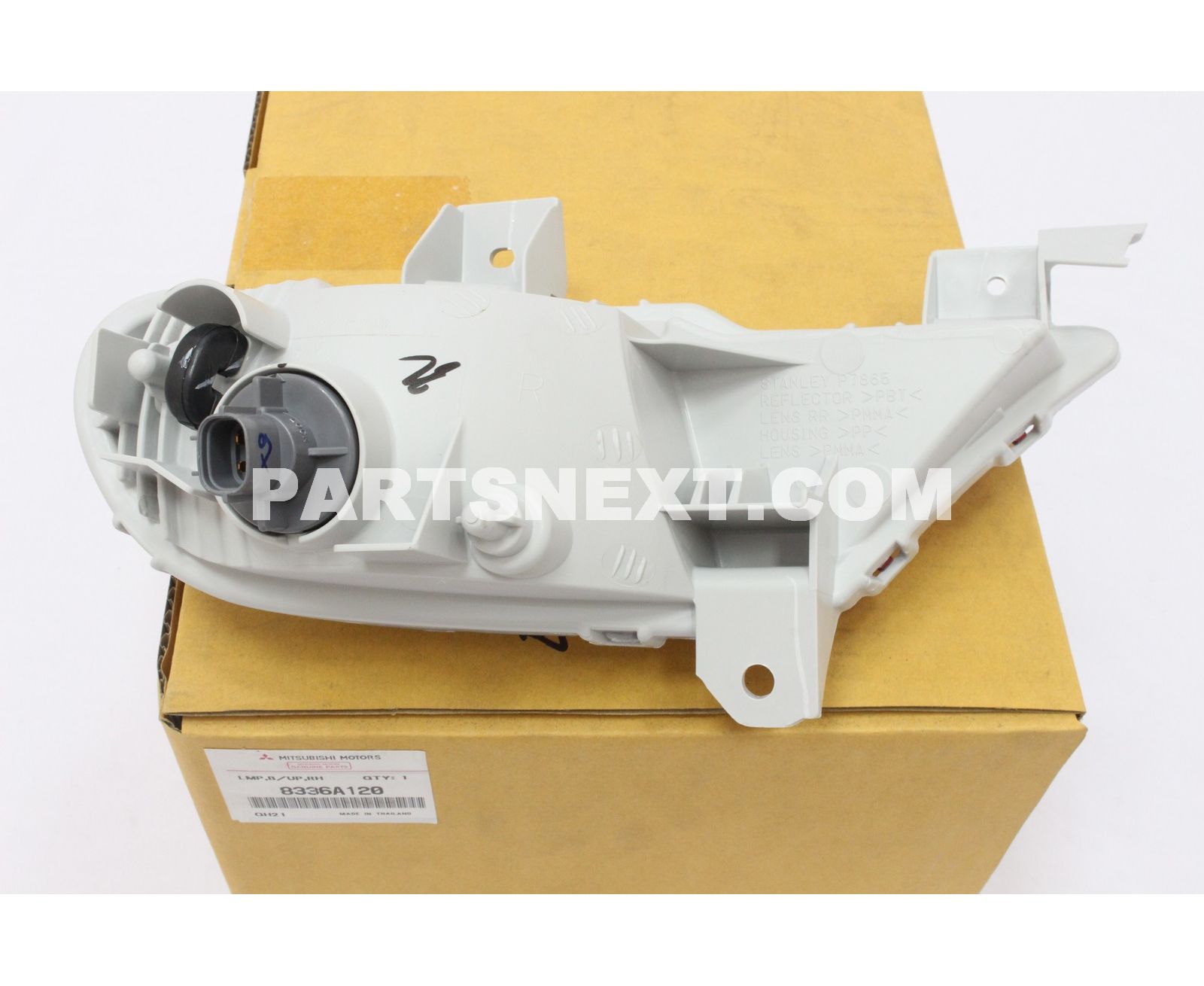 Mitsubishi :: 8336A120 LAMP KIT,BACKUP,RH