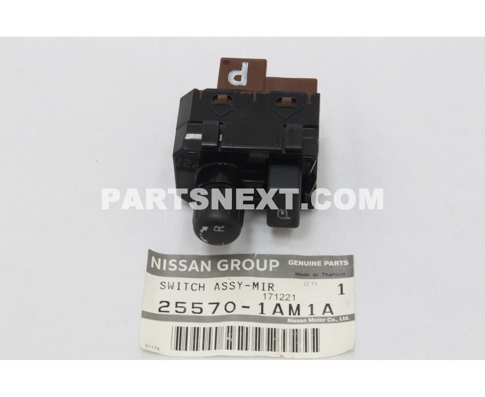 Nissan :: 25570-1AM1A SWITCH ASSY-MIRROR CONTROL