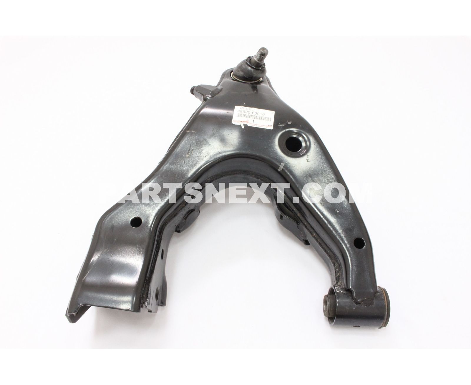 Toyota :: 48620-60010 ARM ASSY, FRONT SUSPENSION, LOWER RH