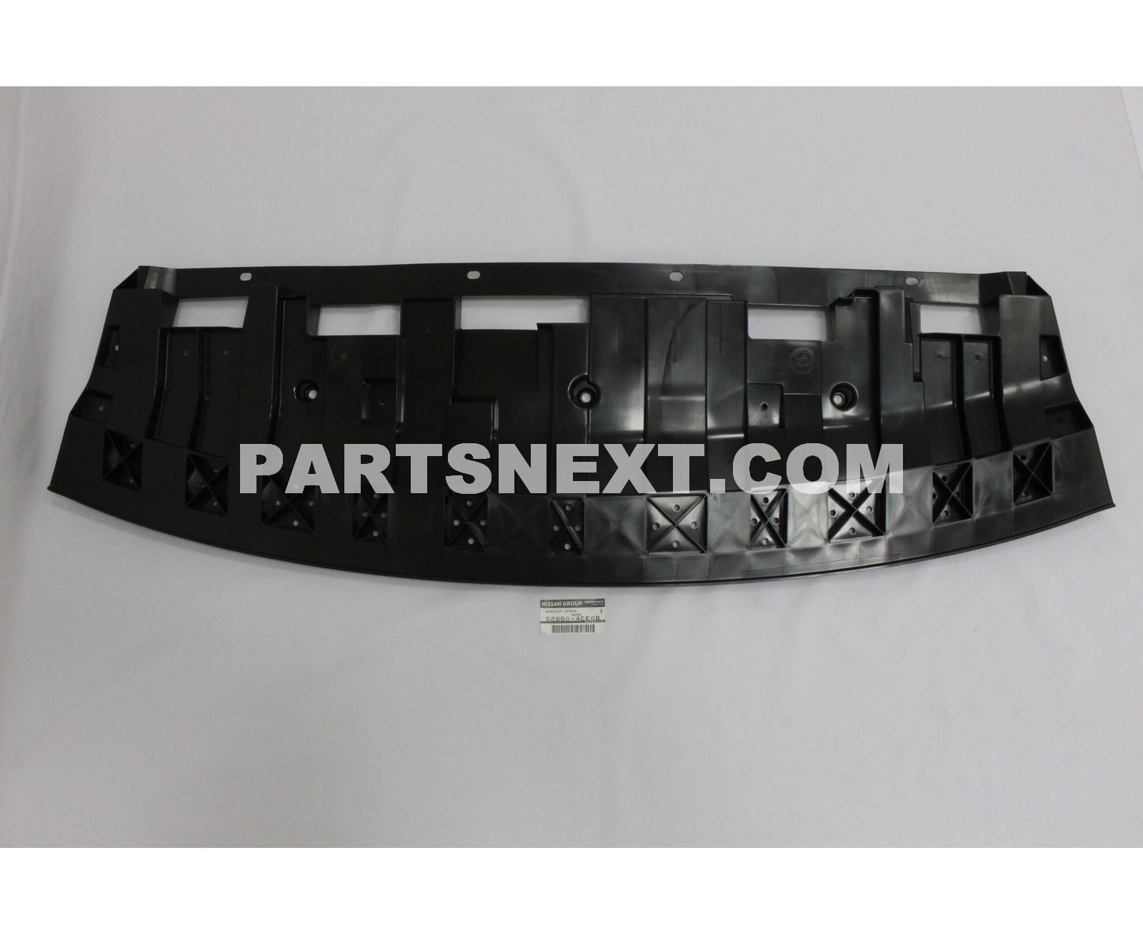 Nissan :: 62660-4CE0B BRACKET APRON