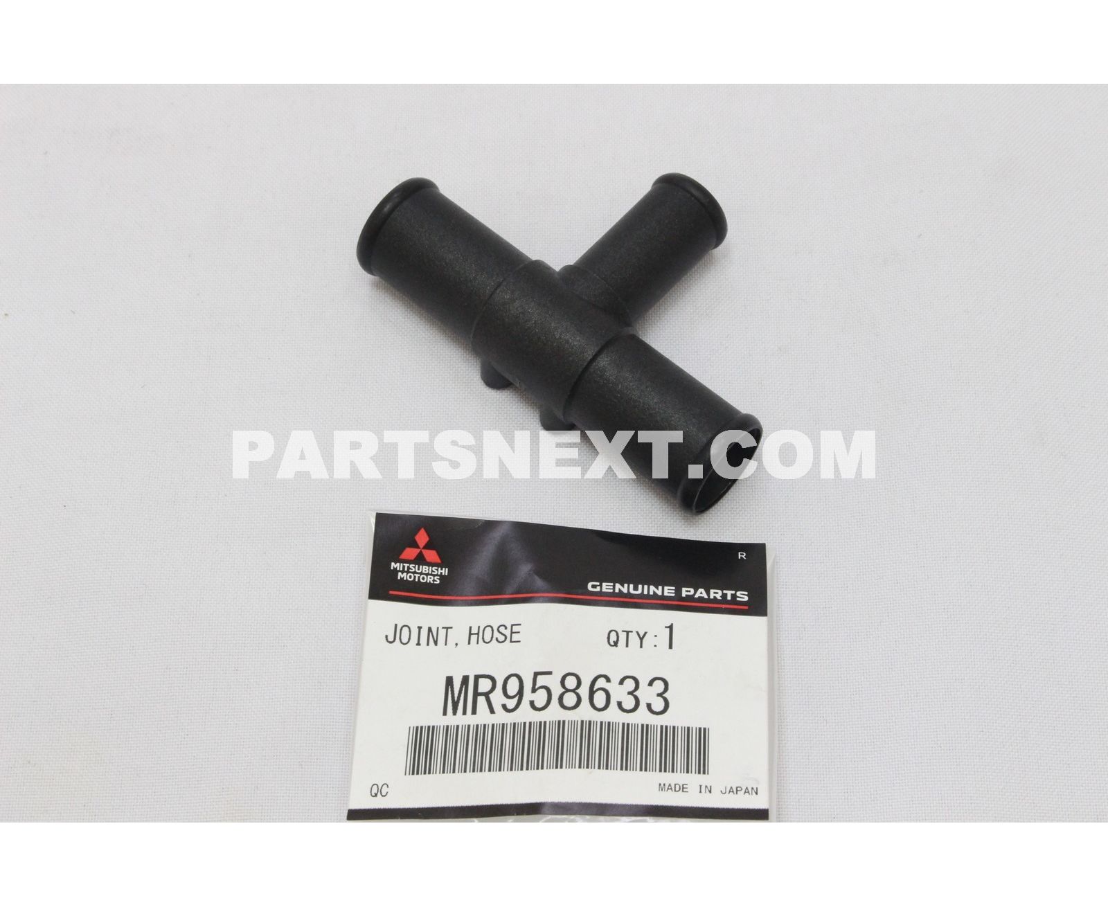 Mitsubishi :: MR958633 JOINT,RR HEATER PIPING