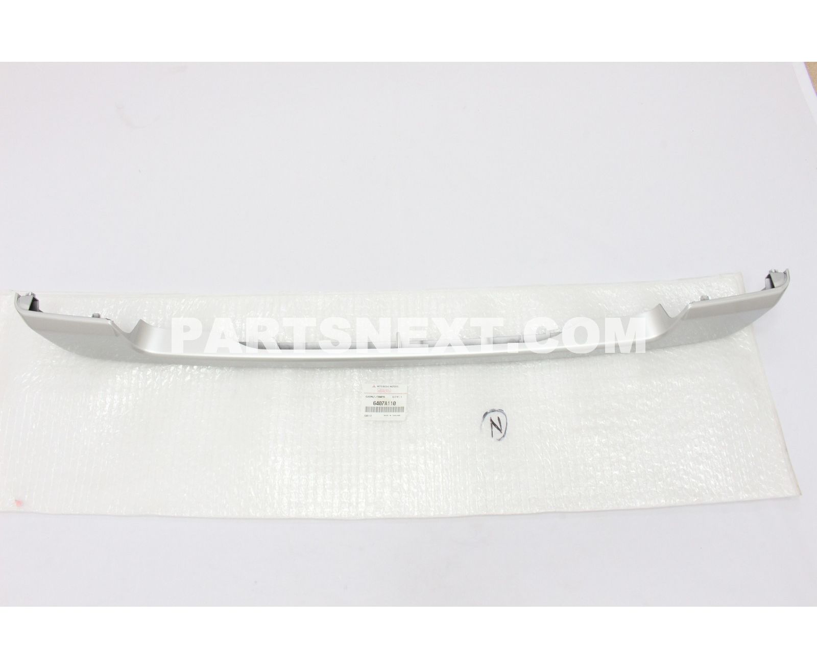 Mitsubishi :: 6407A110 GARNISH,FR BUMPER