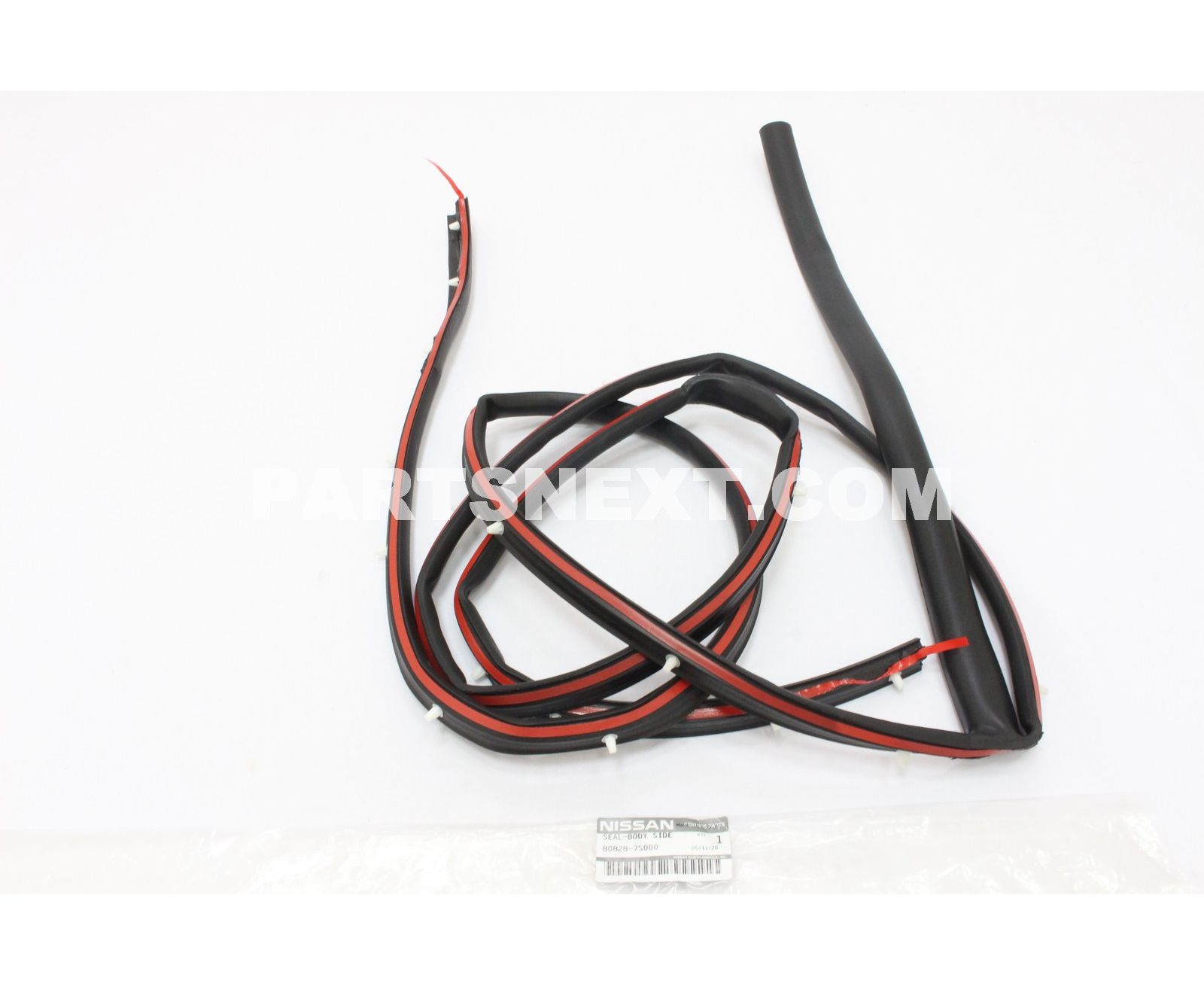 Nissan :: 80828-7S000 SEAL-BODY SIDE,FRONT RH