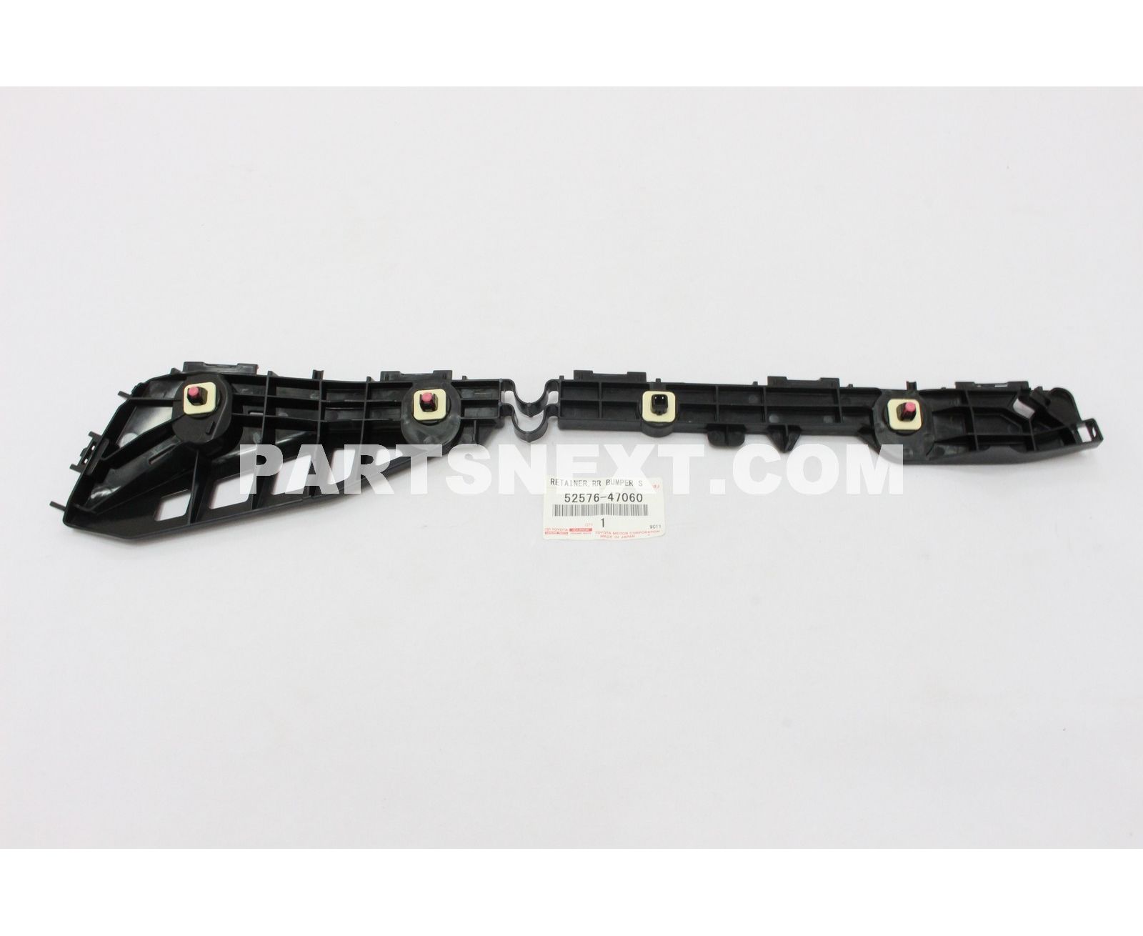 Toyota :: 52576-47060 RETAINER, RR BUMPER