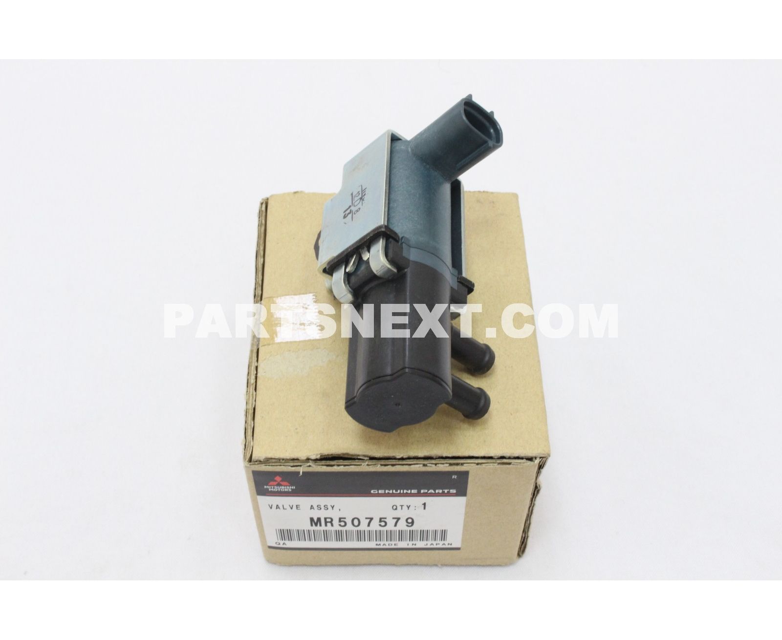 Mitsubishi :: MR507579 VALVE,EMISSION SOLENOID
