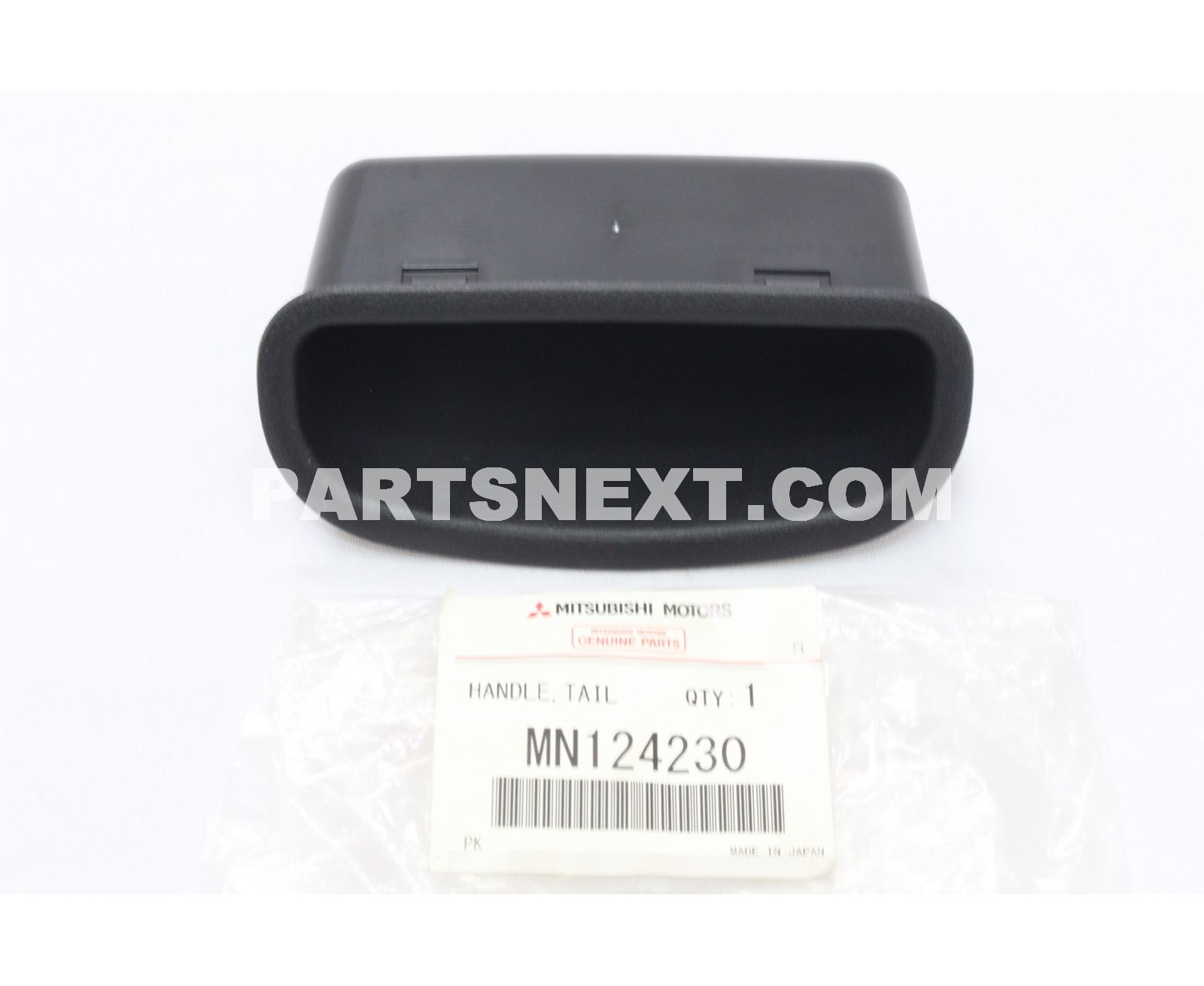 Mitsubishi :: MN124230 HANDLE-TAILGATE PULL