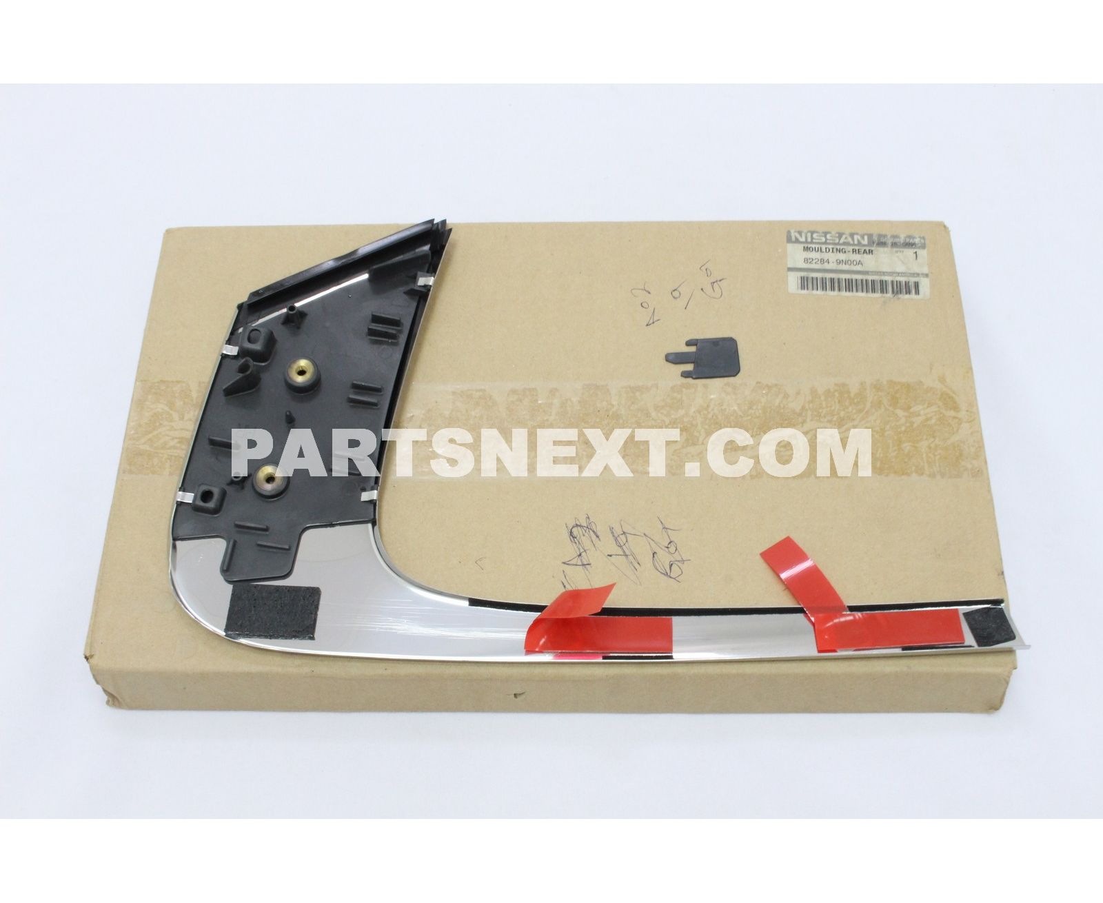 Nissan :: 82284-9N00A MOULDING-REAR DOOR SASH,CENTER RH