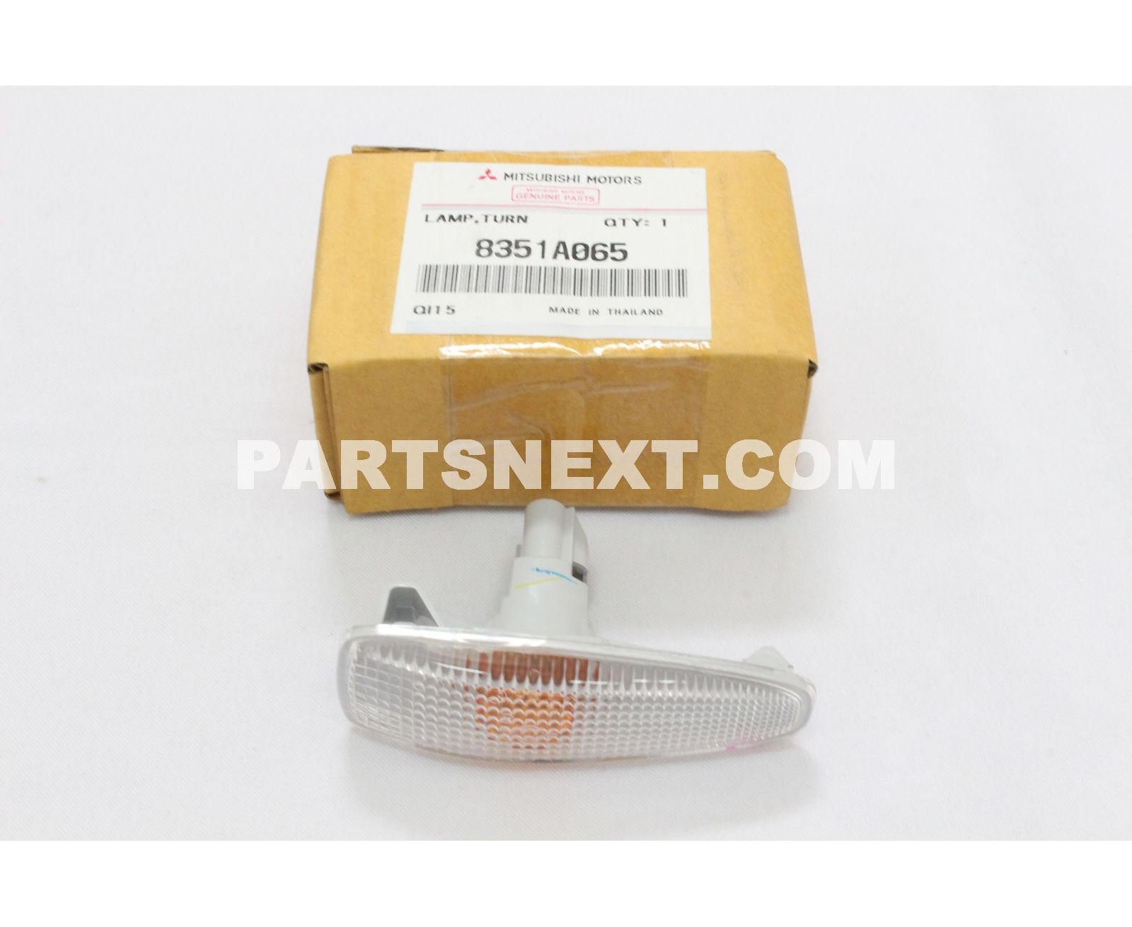 Mitsubishi :: 8351A065 LAMP ASSY,SIDE T/SIG,FR