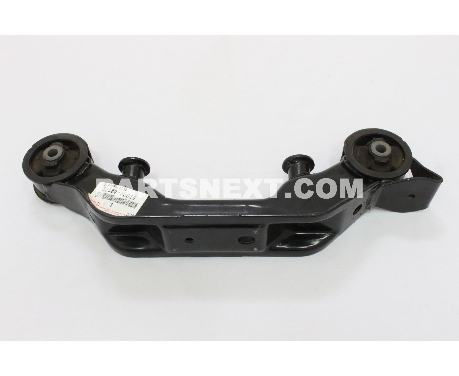 Toyota :: 52380-32020 SUPPORT, REAR DIFFERENTIAL, NO.1