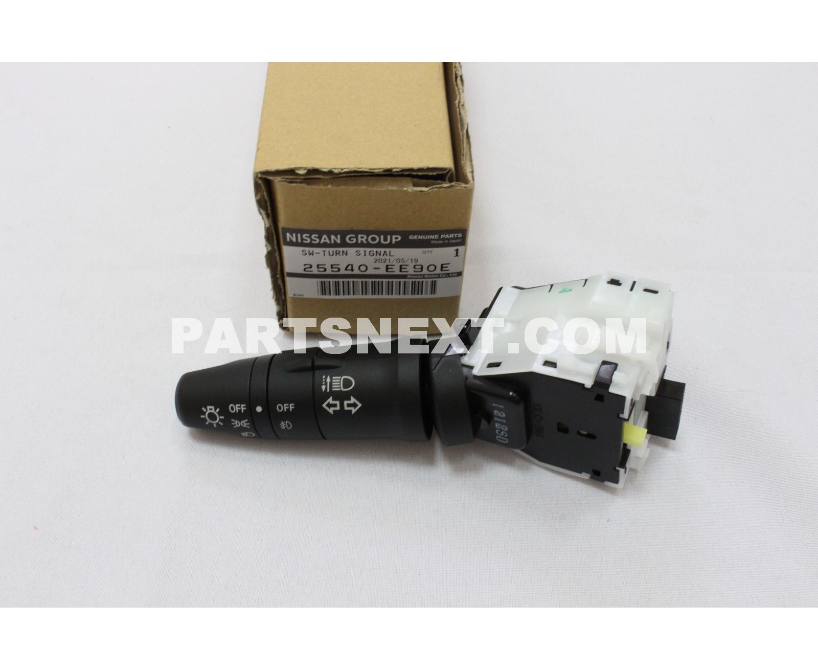 Nissan :: 25540-EE90E SWITCH ASSY-TURN SIGNAL