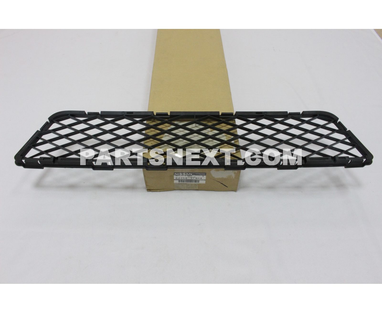 Nissan :: 62256-JF30A GRILLE-FRONT BUMPER