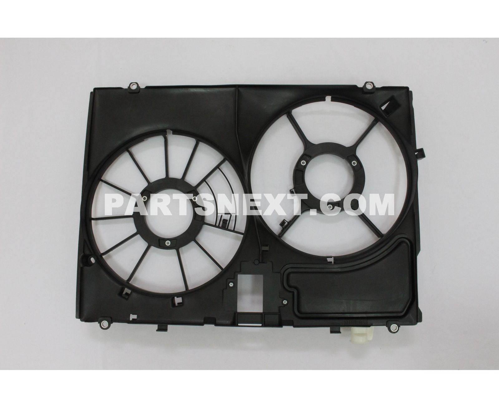 Toyota :: 16711-31310 SHROUD, FAN