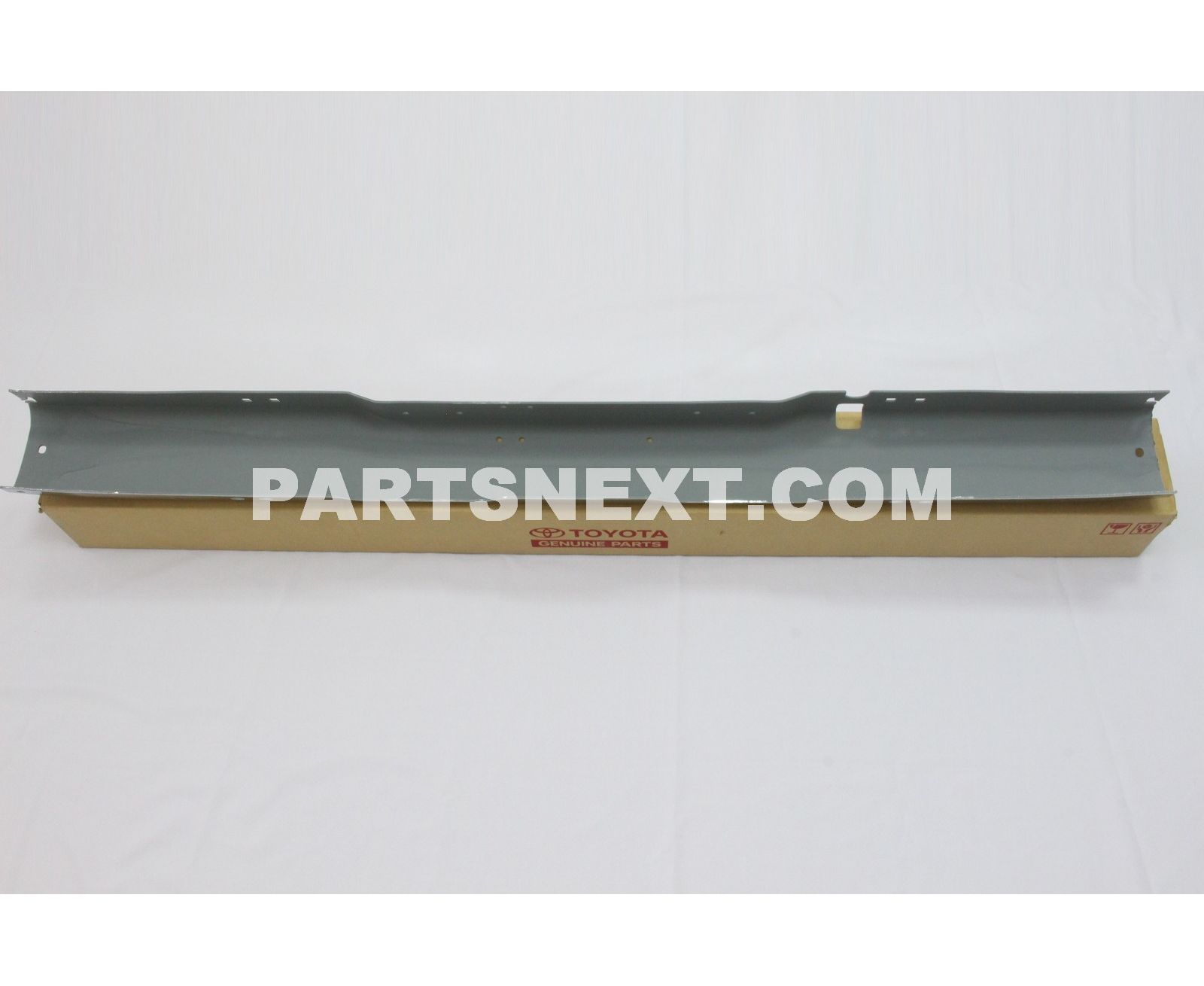 Toyota :: 52111-60120 BUMPER ASSY, FRONT