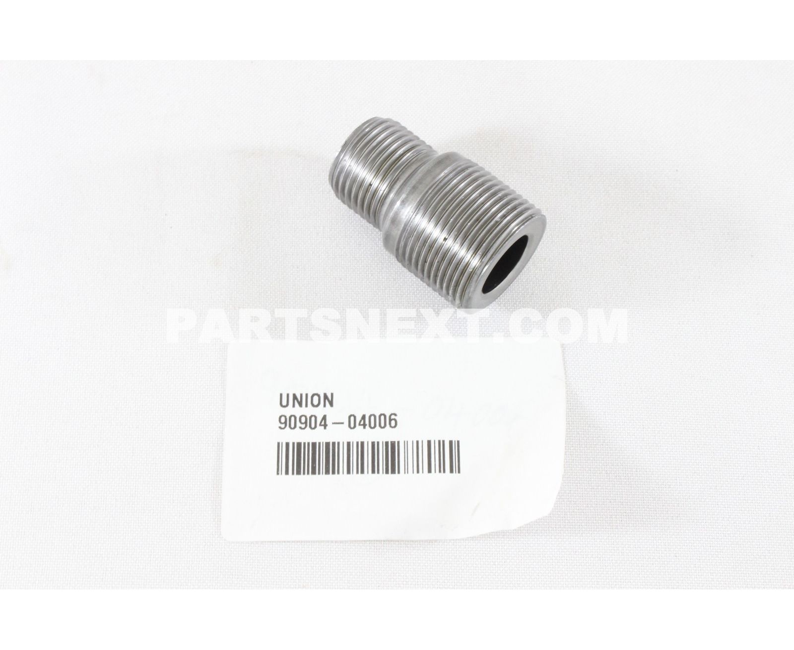 Toyota :: 90904-04006 UNION(FOR OIL FILTER)