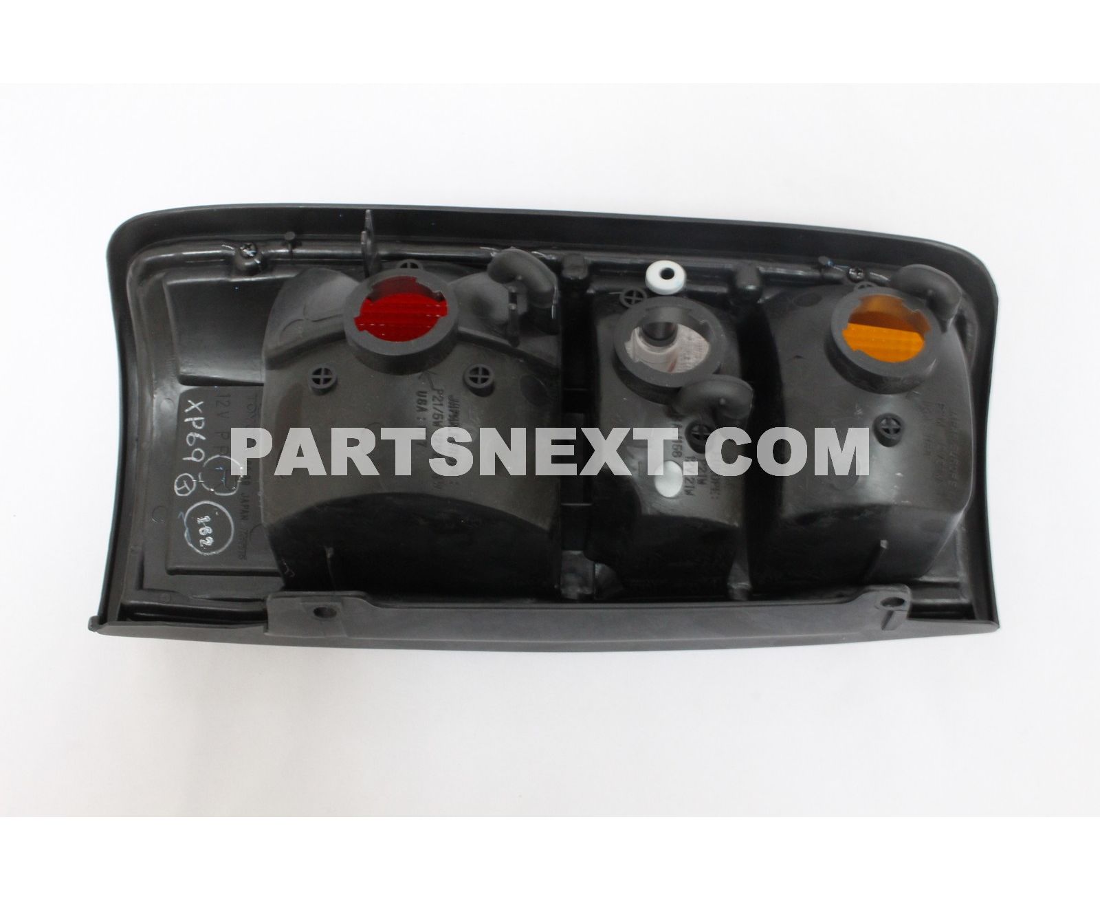 Toyota :: 81551-60333 LENS, REAR COMBINATION LAMP, RH