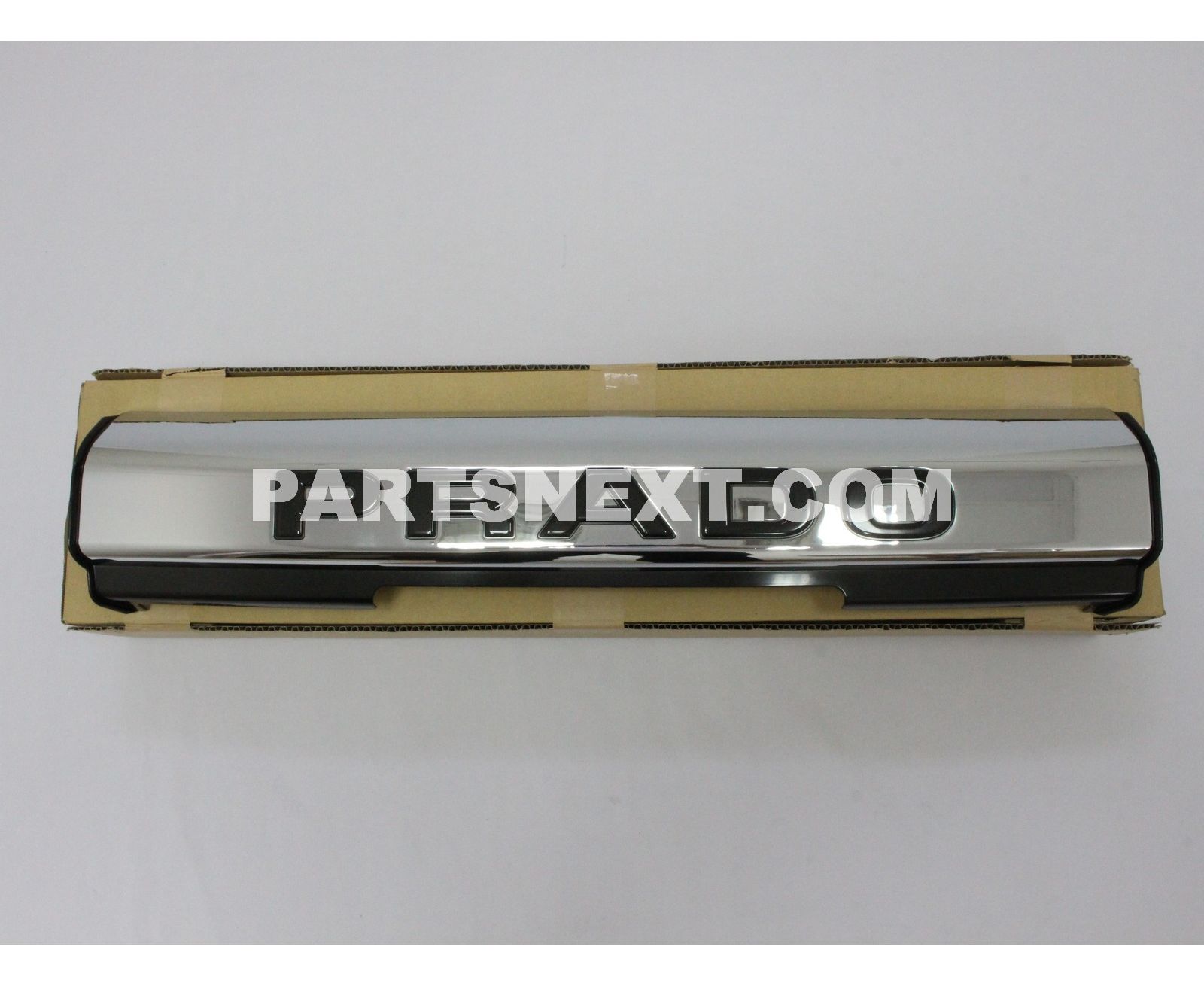 Toyota :: 52435-60051 GARNISH, FRONT BUMPER GUARD