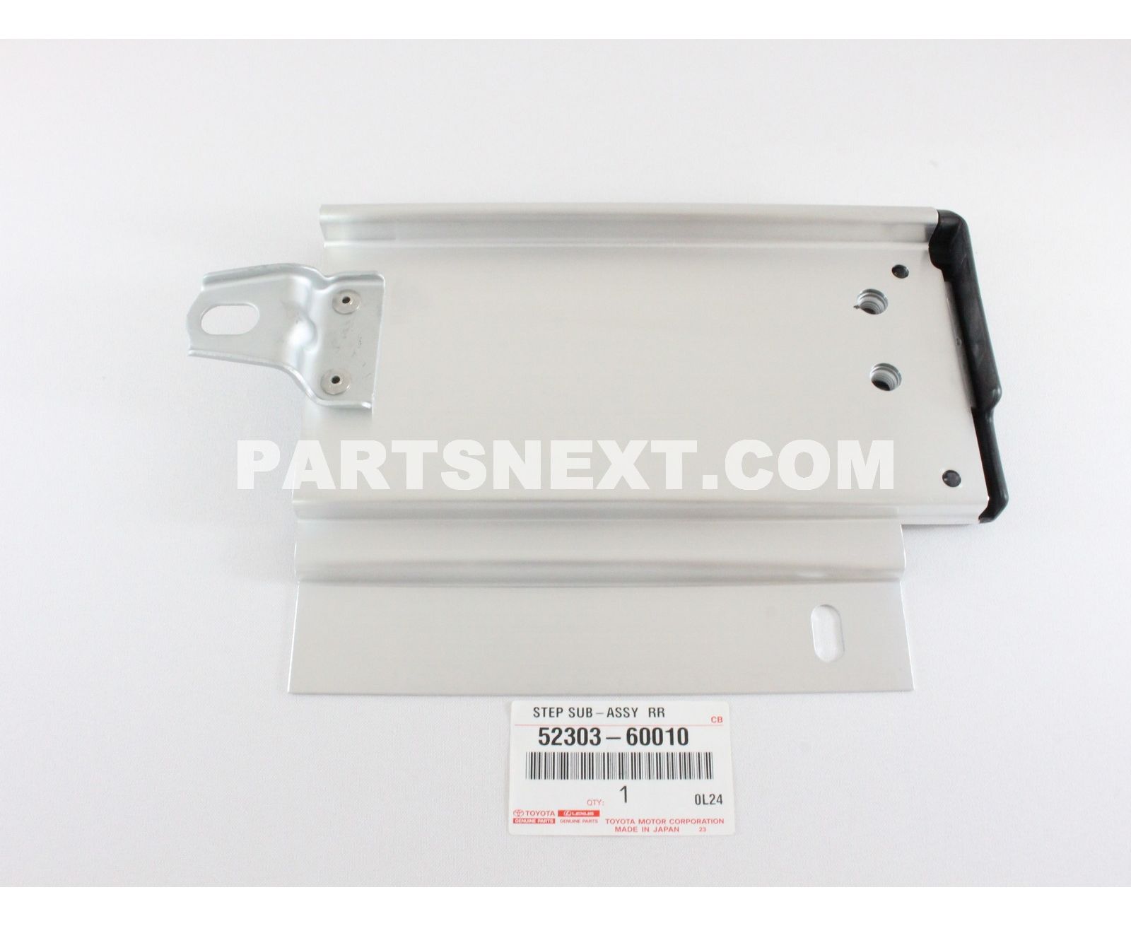 Toyota :: 52303-60010 STEP SUB-ASSY, REAR BUMPER, LH