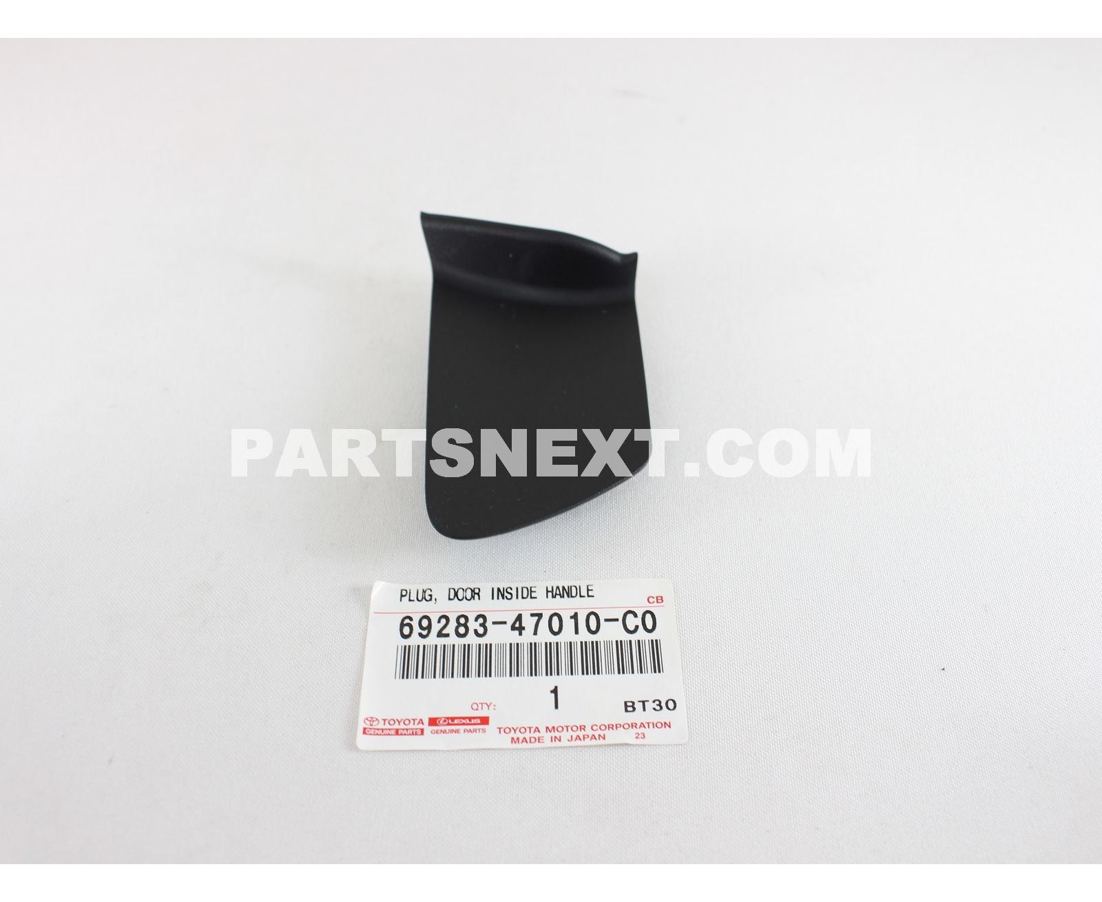 Toyota :: 69283-47010-C0 PLUG, FRONT DOOR INSIDE HANDLE BEZEL, RH