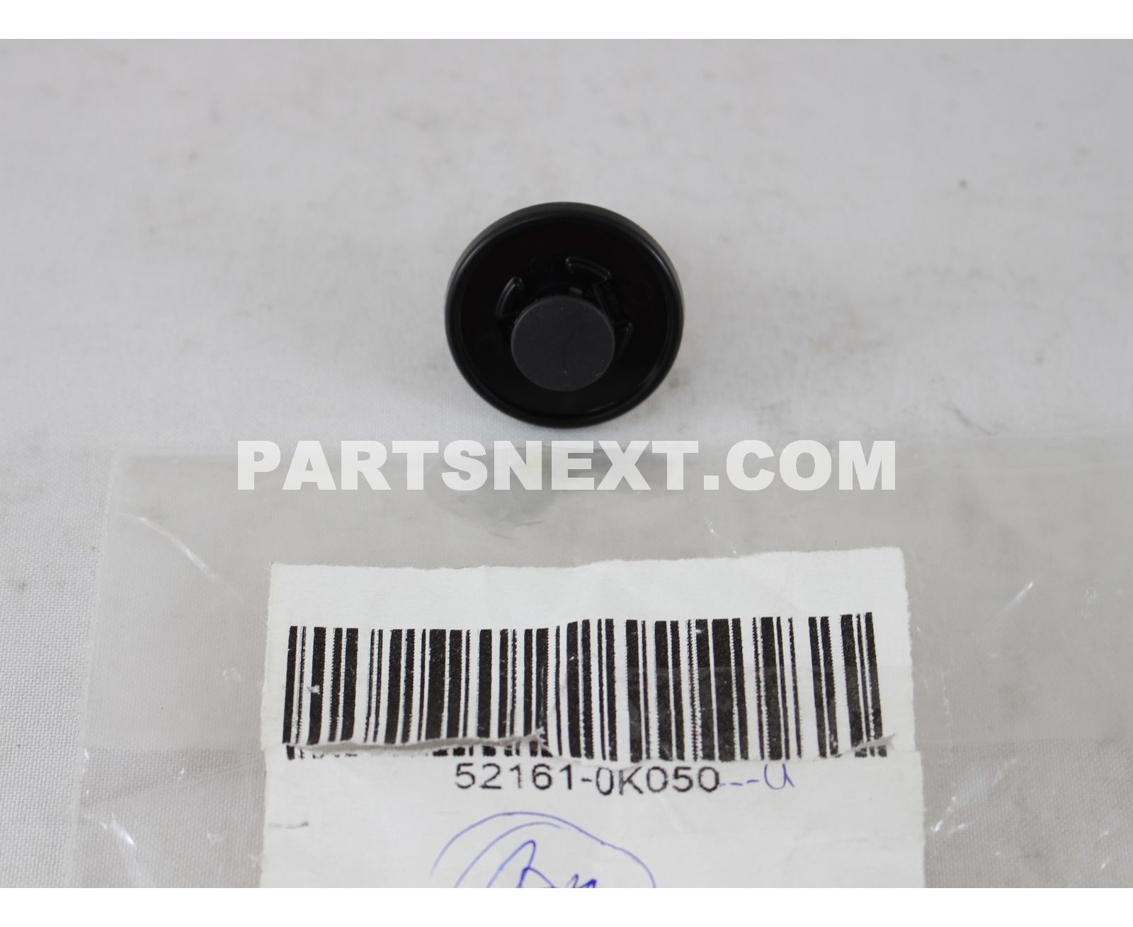 Toyota :: 52161-0K050 PIECE, FRONT BUMPER