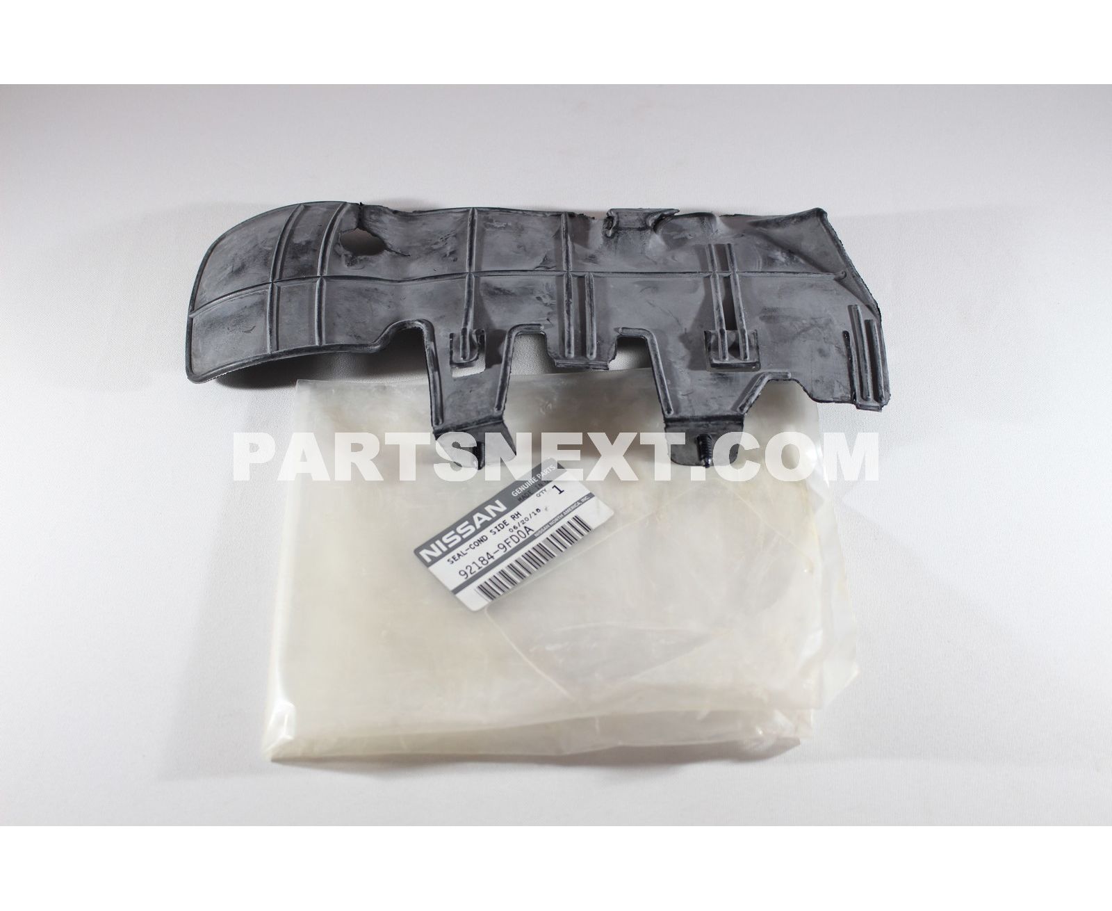 Nissan :: 92184-9FD0A SEAL RUBBER