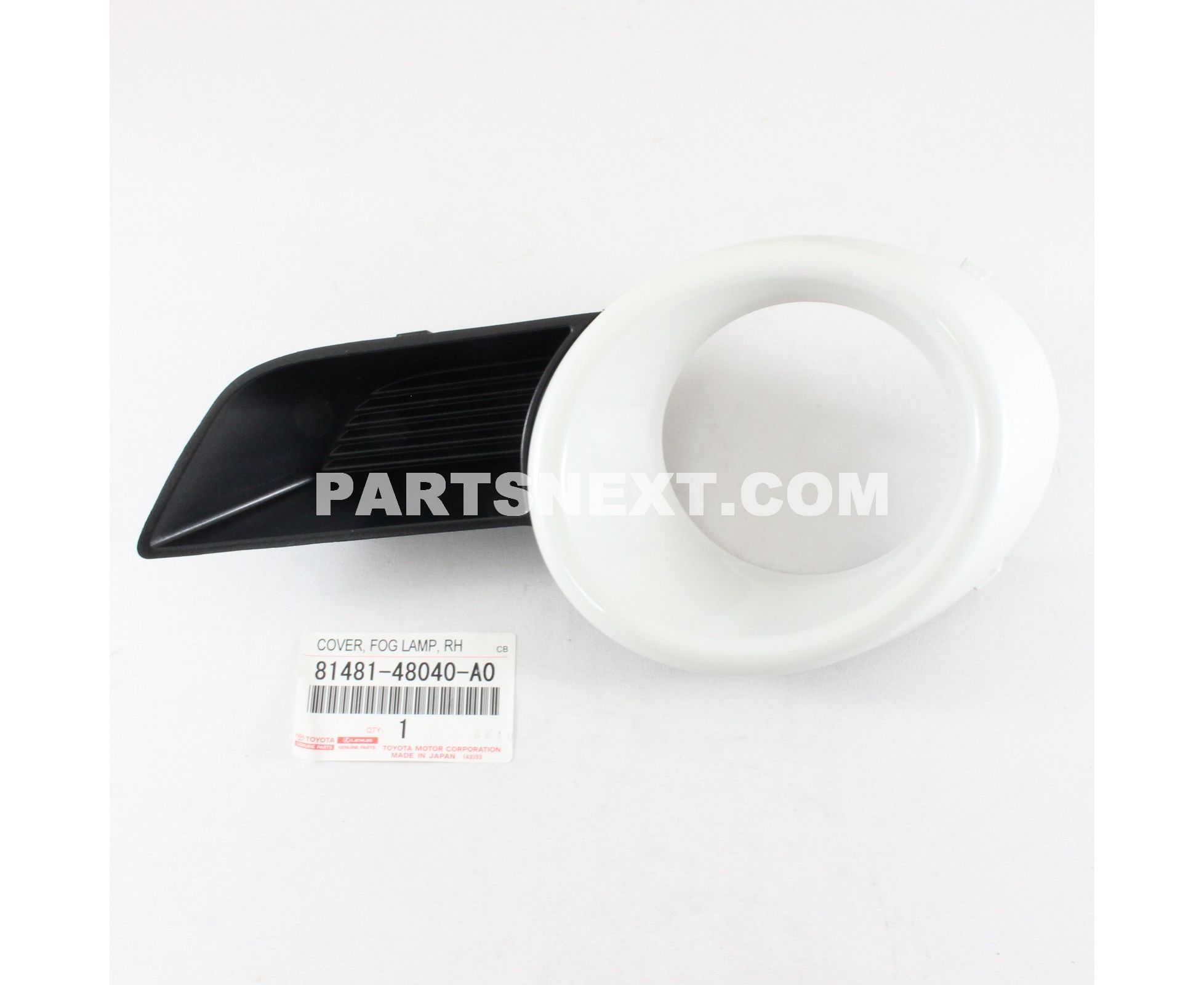 Toyota :: 81481-48040-A0 COVER, FOG LAMP, RH