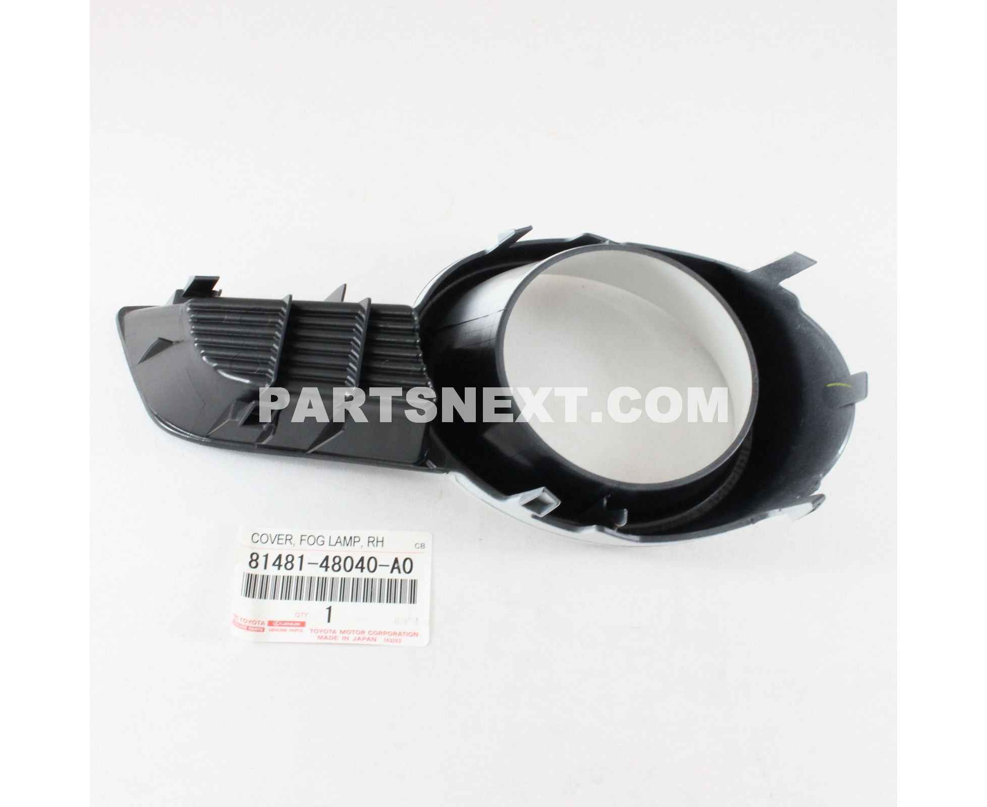 Toyota :: 81481-48040-A0 COVER, FOG LAMP, RH