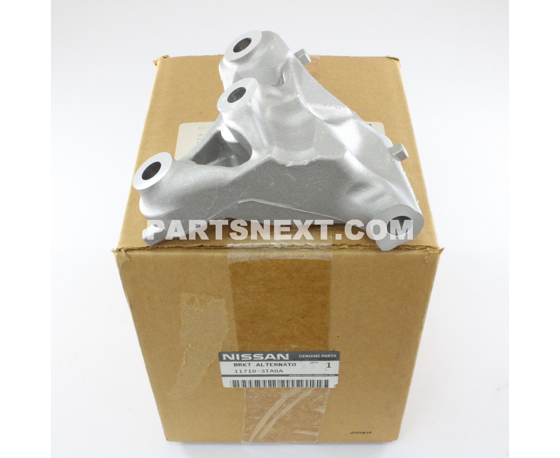 Nissan :: 11710-3TA0A BRACKET-ALTERNATOR