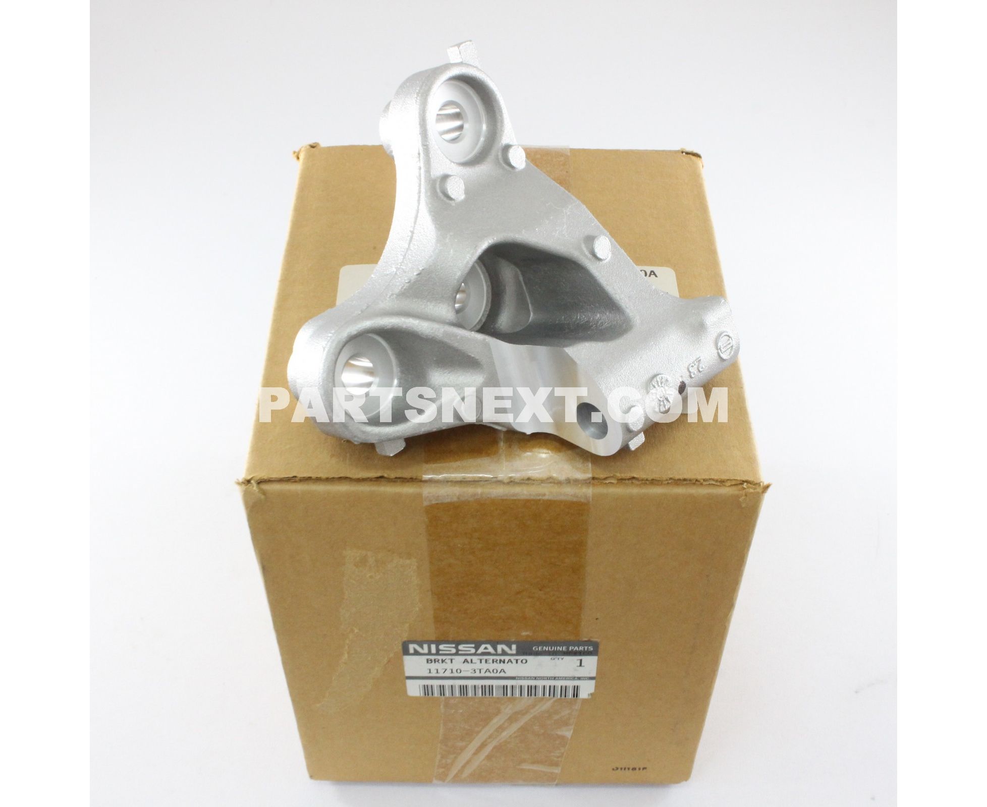 Nissan :: 11710-3TA0A BRACKET-ALTERNATOR