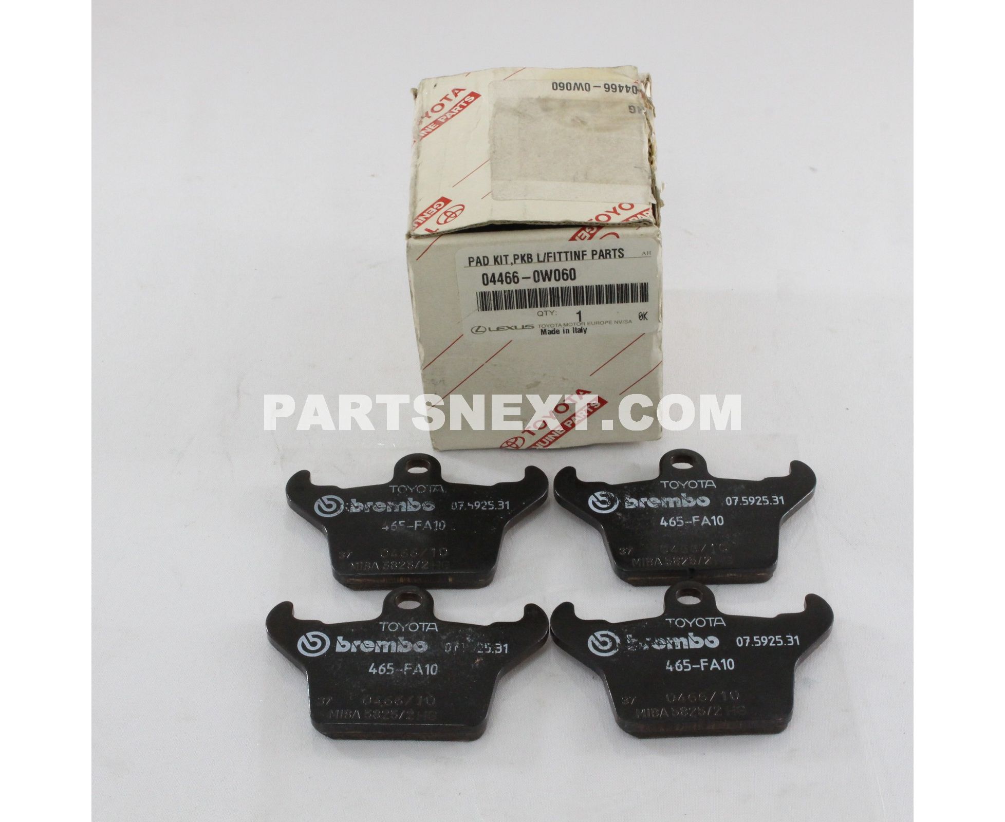 Toyota :: 04466-0W060 PAD KIT, PARKING BRAKE
