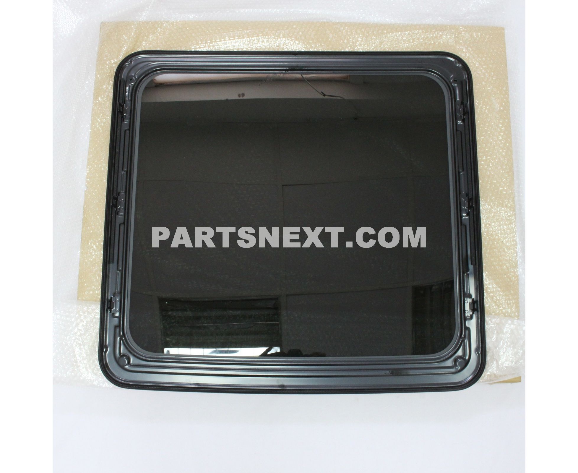 Mitsubishi :: MN142564 GLASS ASSY,SUNROOF