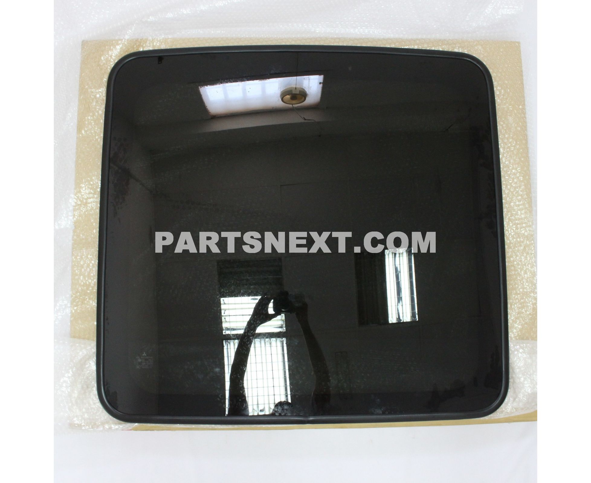 Mitsubishi :: MN142564 GLASS ASSY,SUNROOF