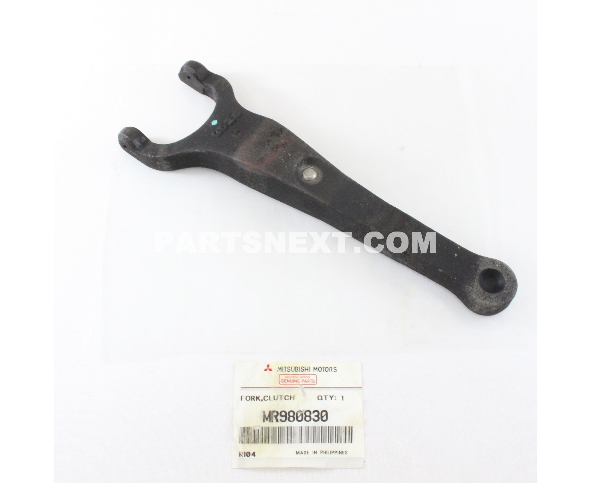 Mitsubishi :: MR980830 FORK,CLUTCH RELEASE