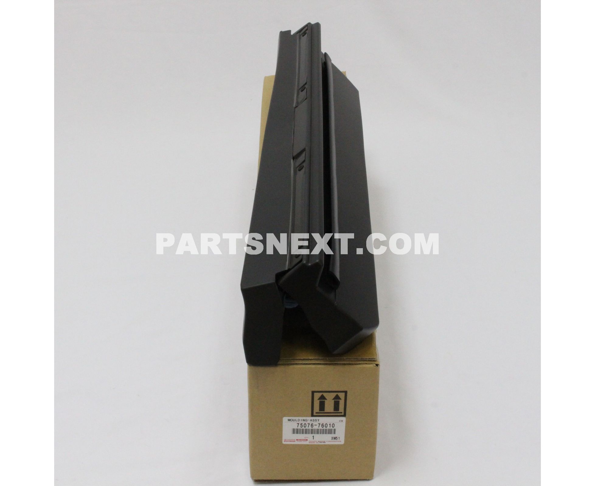 Toyota :: 75076-76010 MOULDING SUB-ASSY