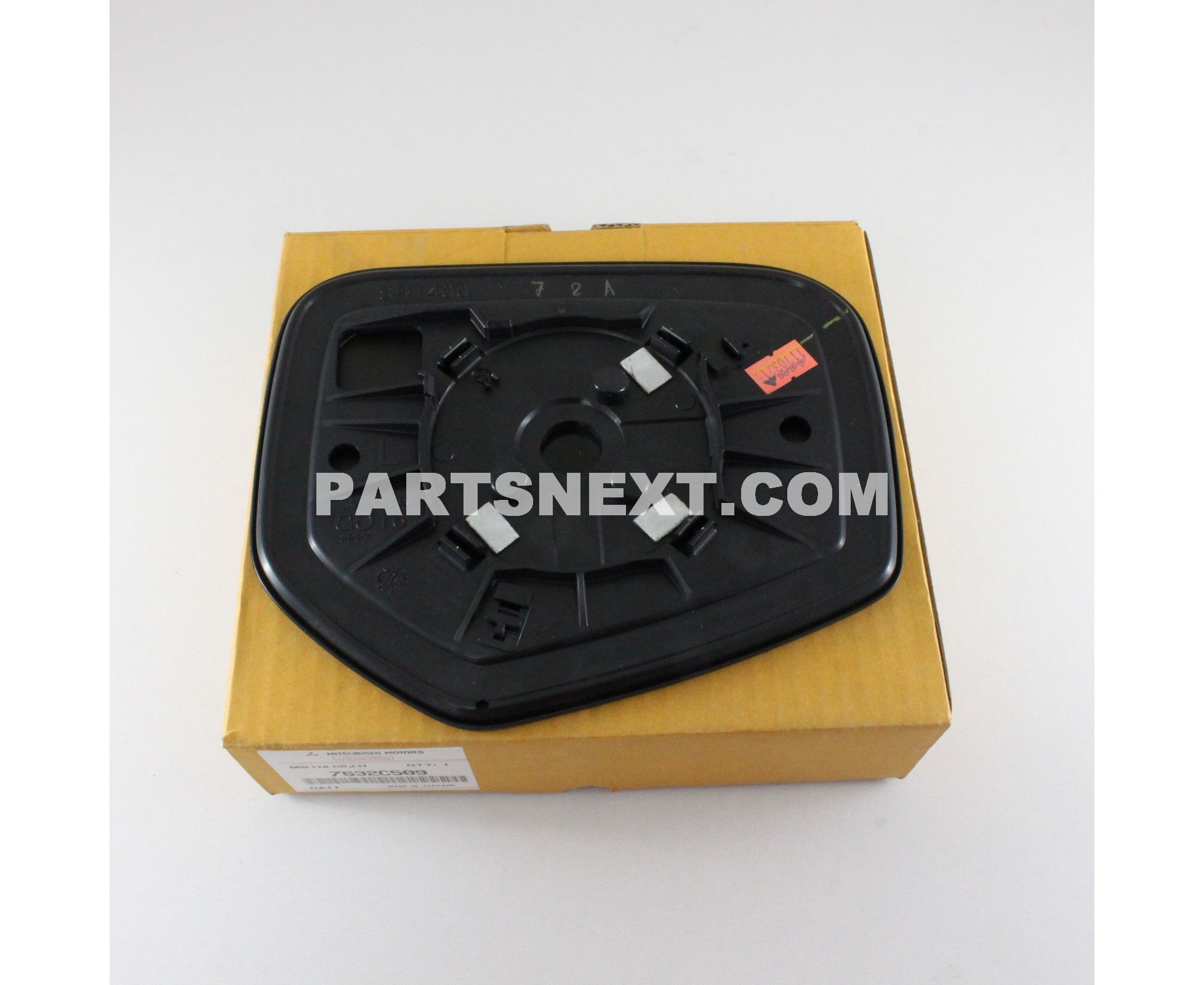 Mitsubishi :: 7632C509 MIRROR & HOLDER,DOOR