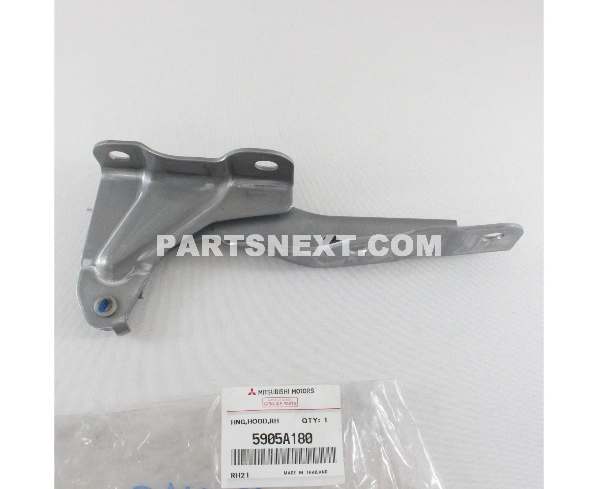 Mitsubishi :: 5905A180 HINGE,HOOD,RH
