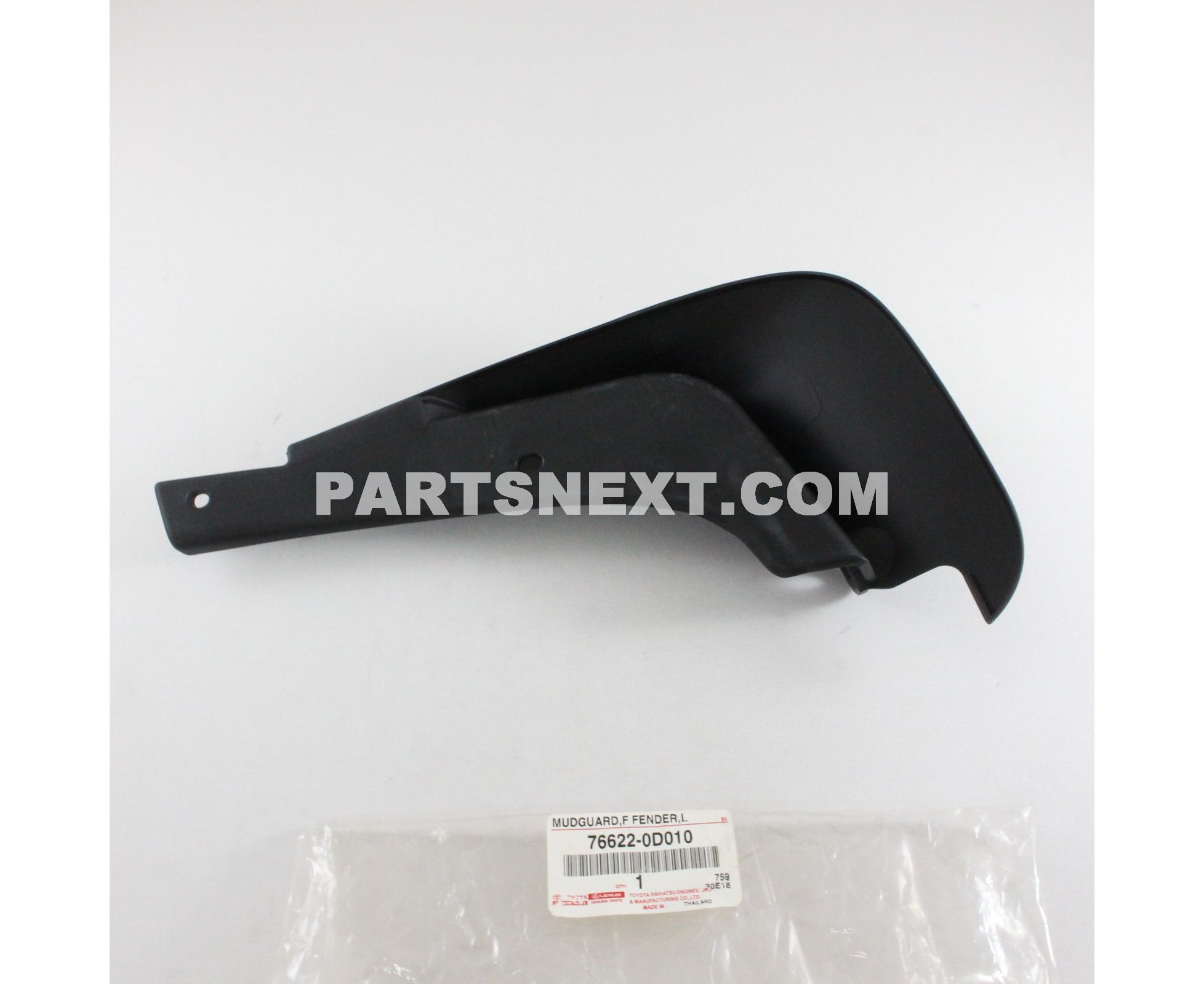 Toyota :: 76622-0D010 MUDGUARD, FRONT FENDER, LH