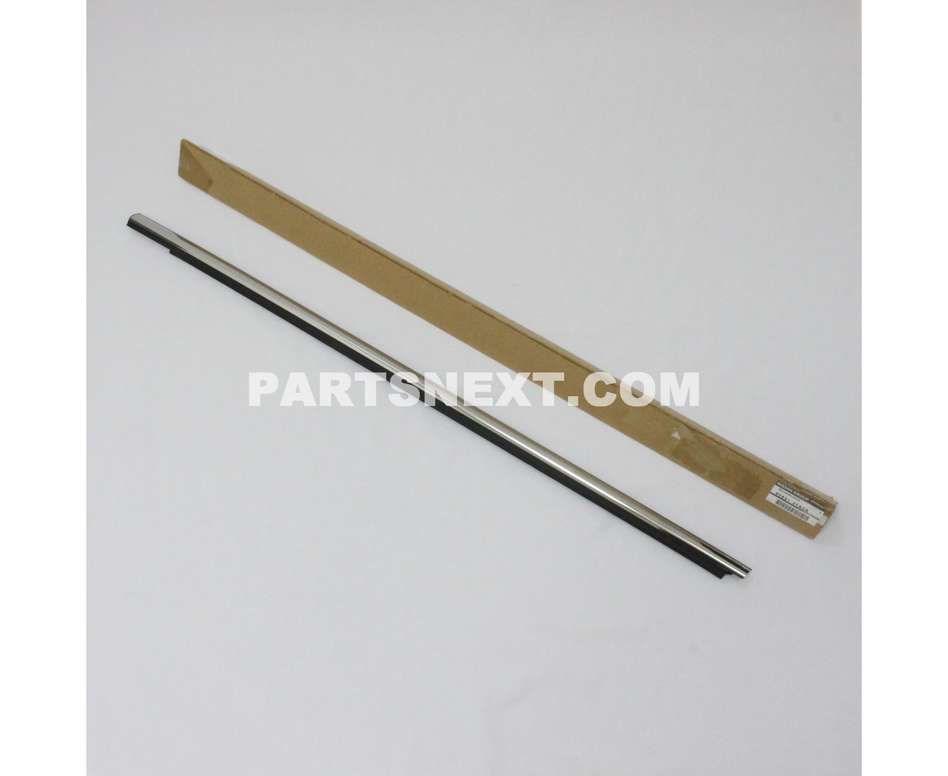 Nissan :: 80821-3TA0A MOULDING-DOOR