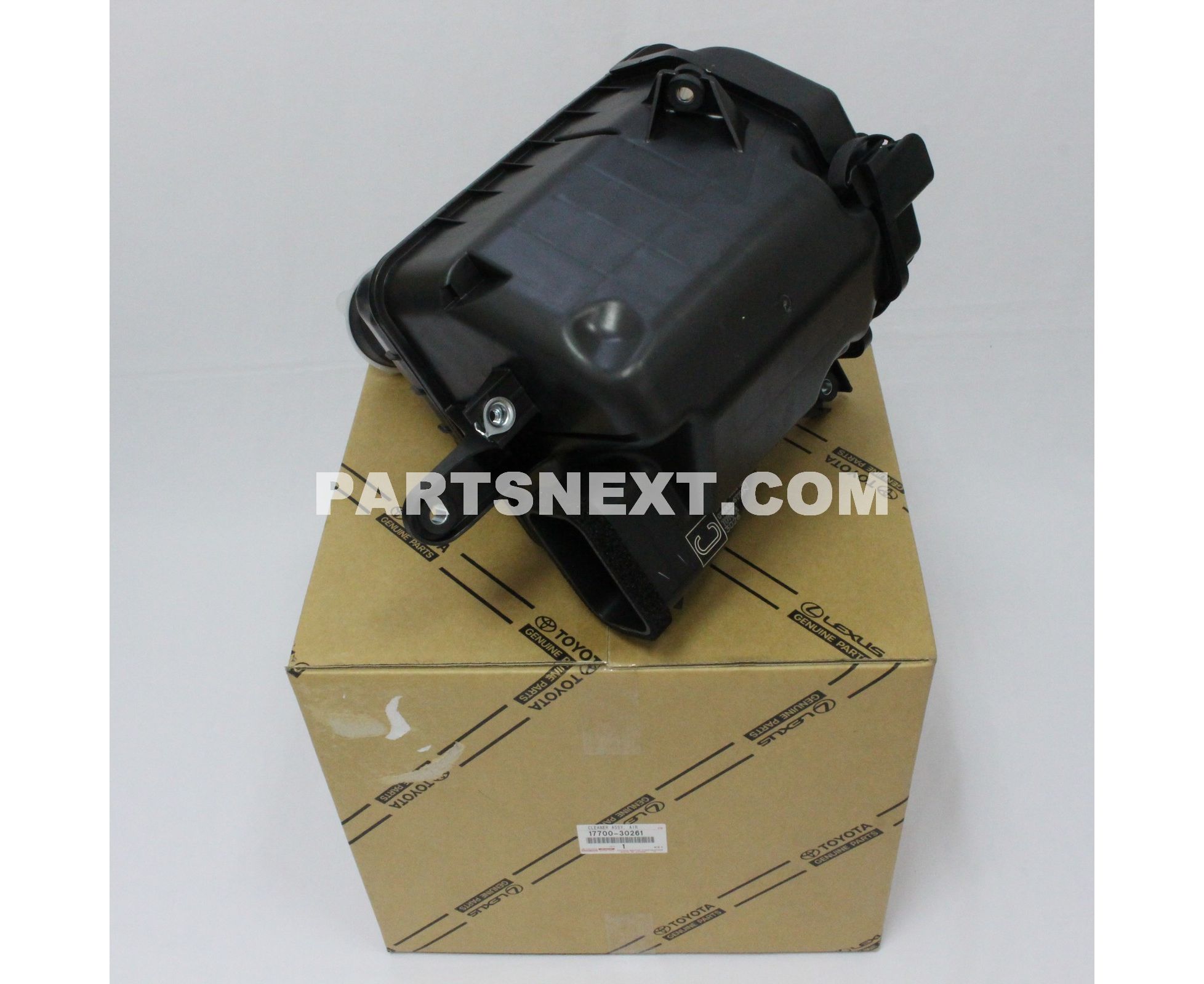 Toyota :: 17700-30261 CLEANER ASSY AIR