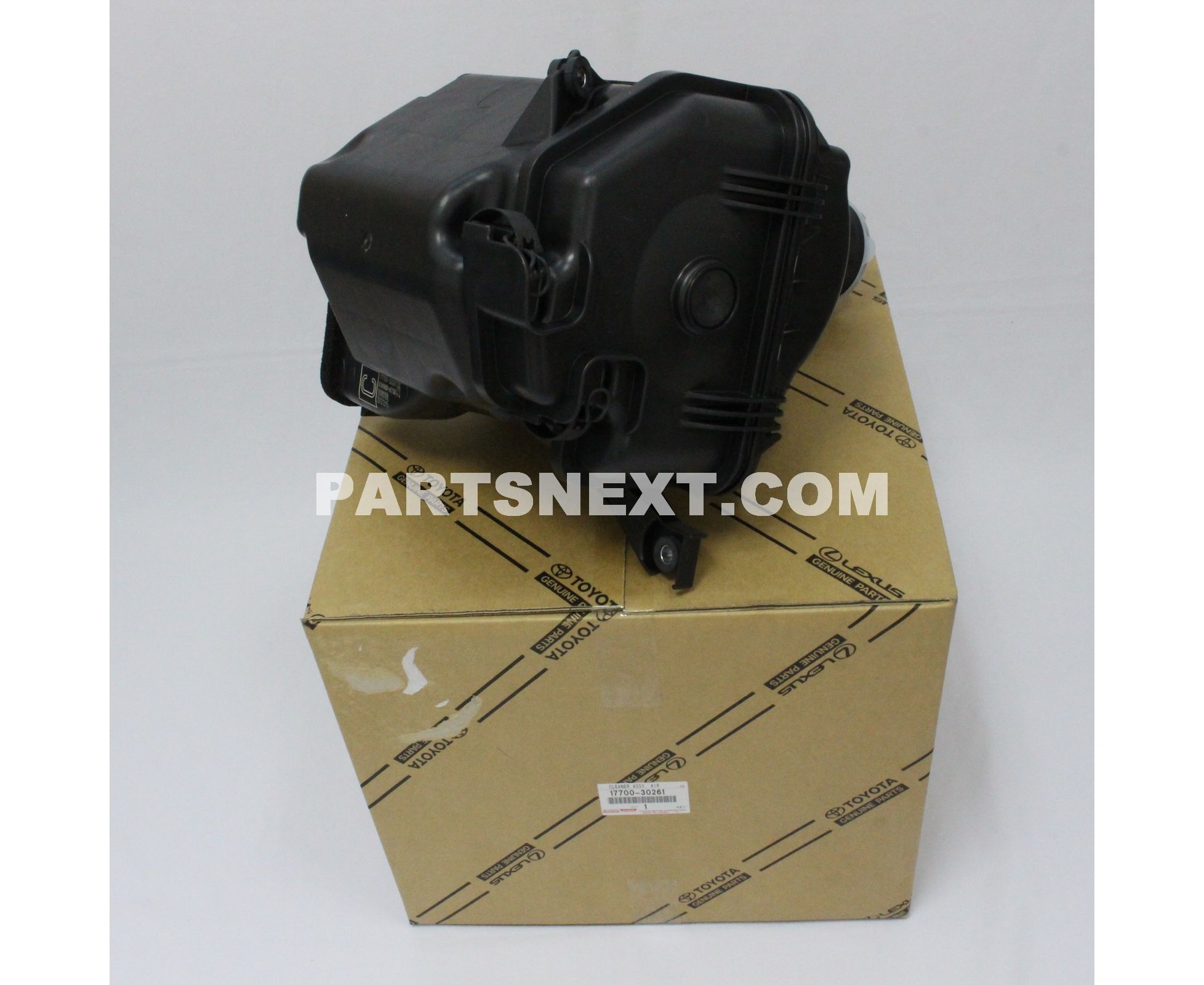 Toyota :: 17700-30261 CLEANER ASSY AIR