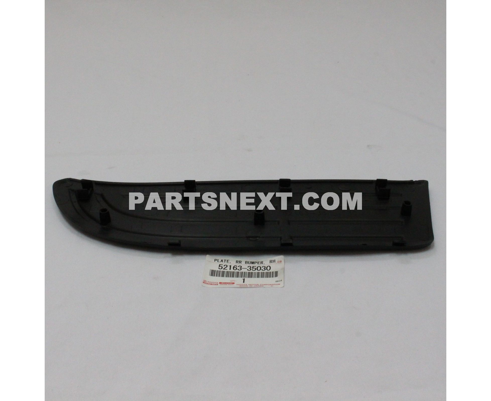 Toyota :: 52163-35030 PLATE, REAR BUMPER, RH
