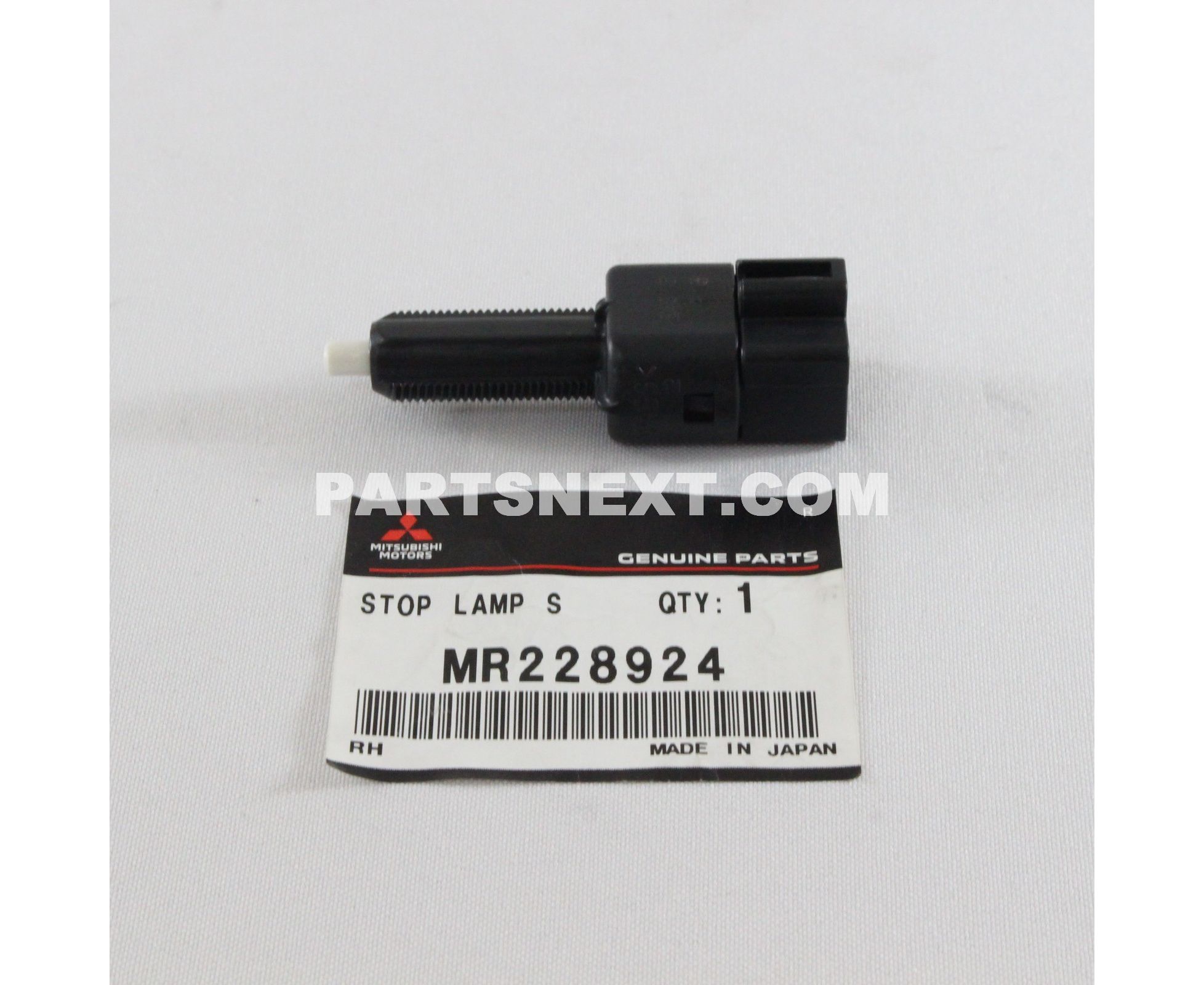 Mitsubishi :: MR228924 SWITCH,STOP LAMP