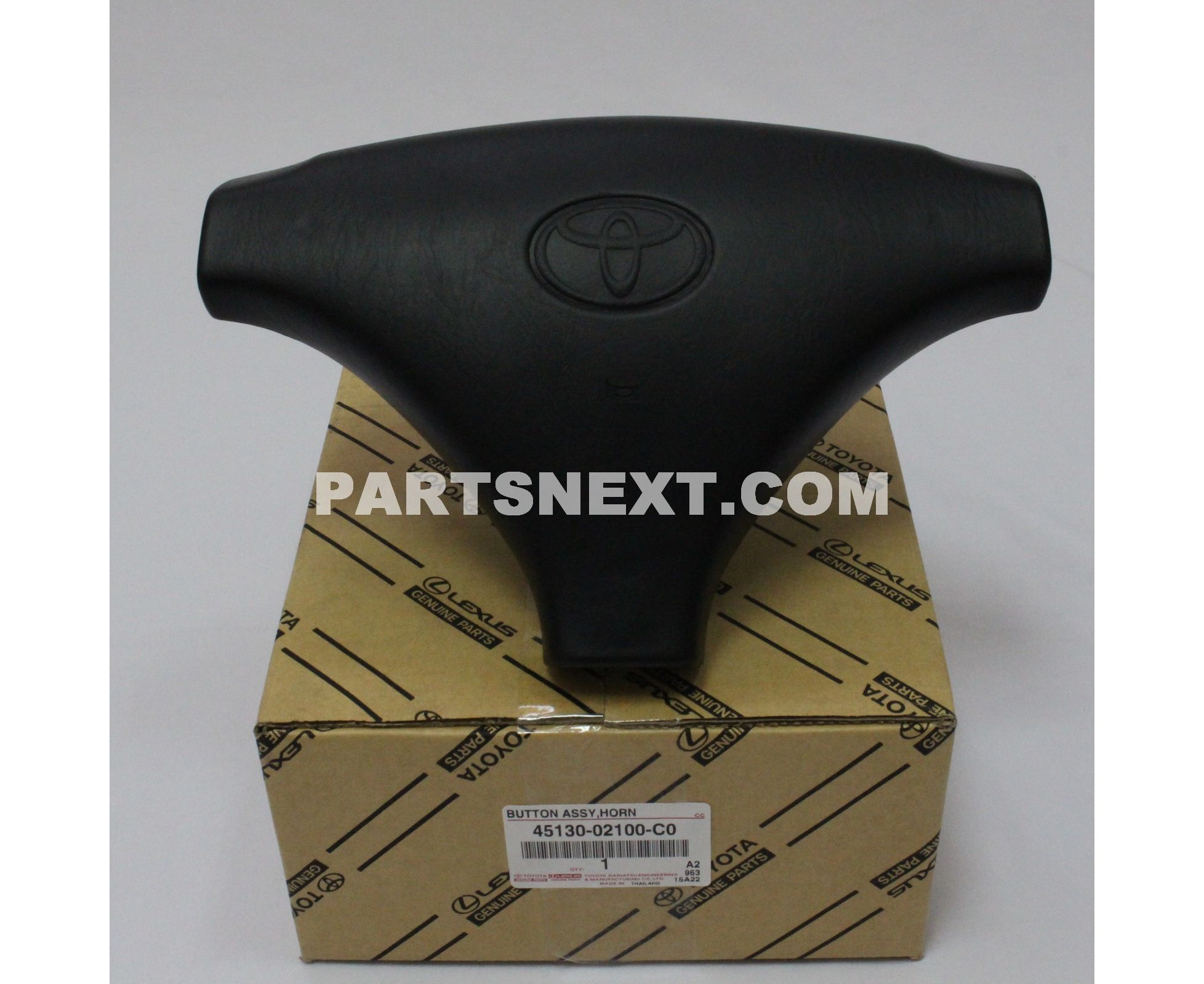 Toyota :: 45130-02100-C0 BUTTON ASSY, HORN