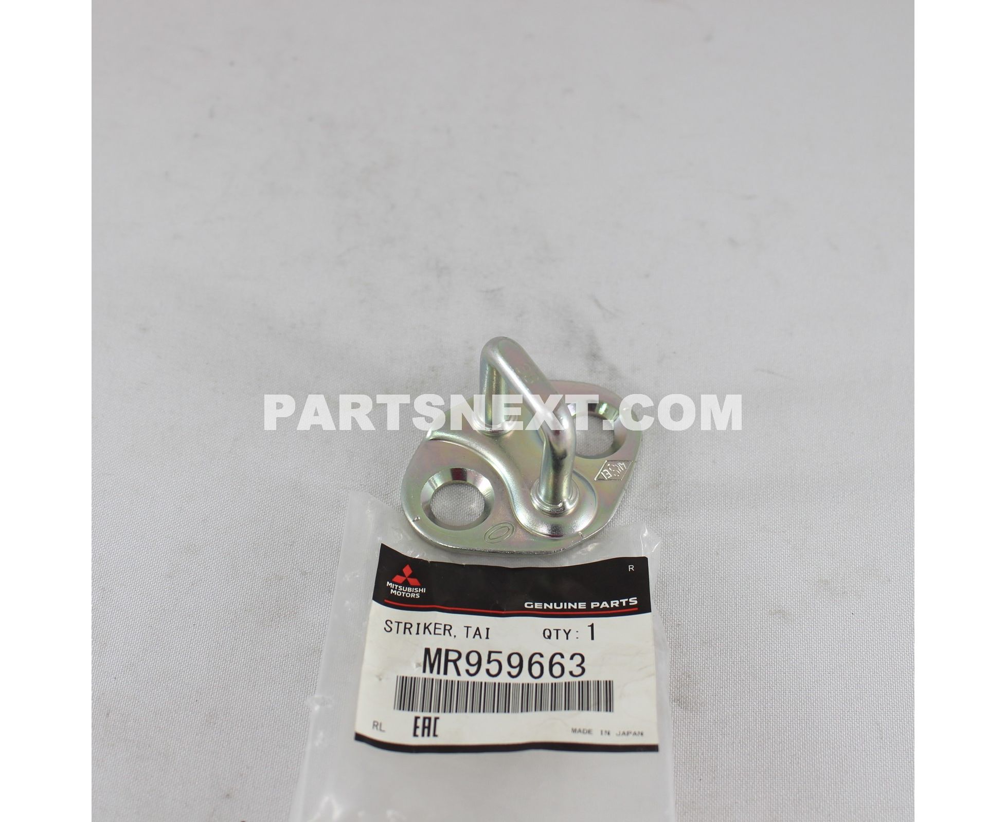Mitsubishi :: MR959663 STRIKER,TAILGATE LATCH